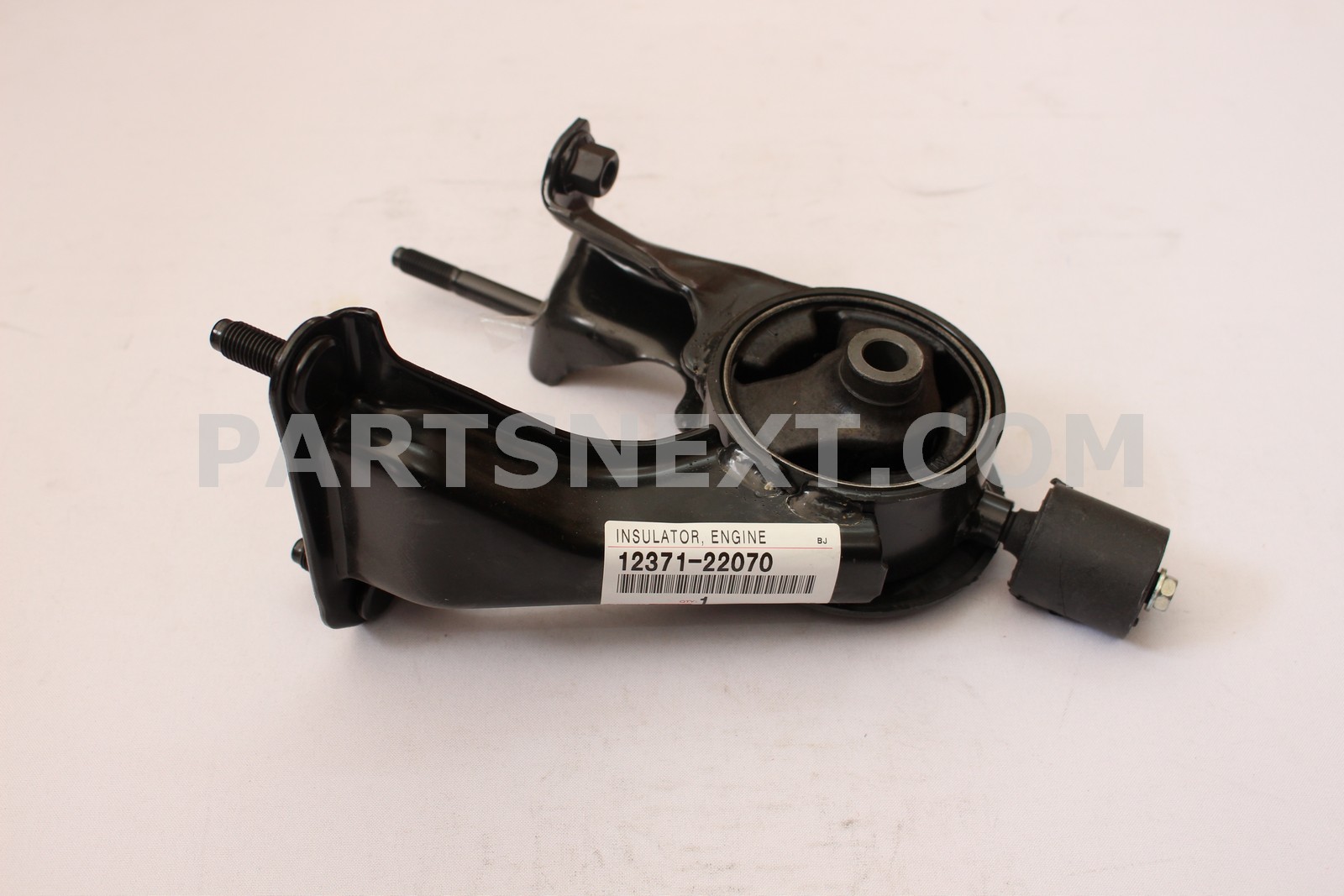 Toyota :: 12371-22070 INSULATOR, ENGINE MOUNTING, REAR