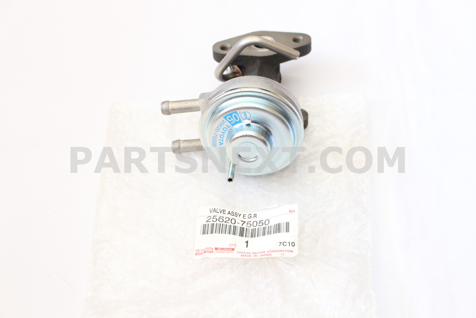 Toyota :: 25620-75050 VALVE ASSY, EGR