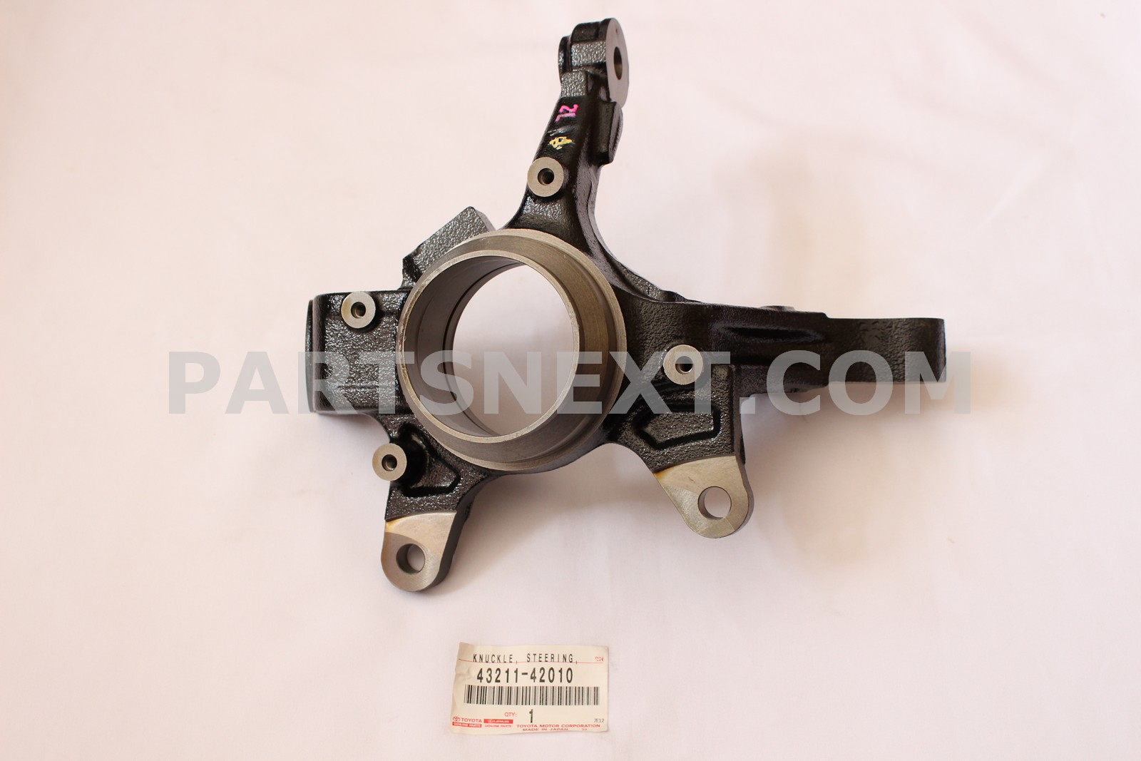 Toyota :: 43211-42010 KNUCKLE, STEERING, RH