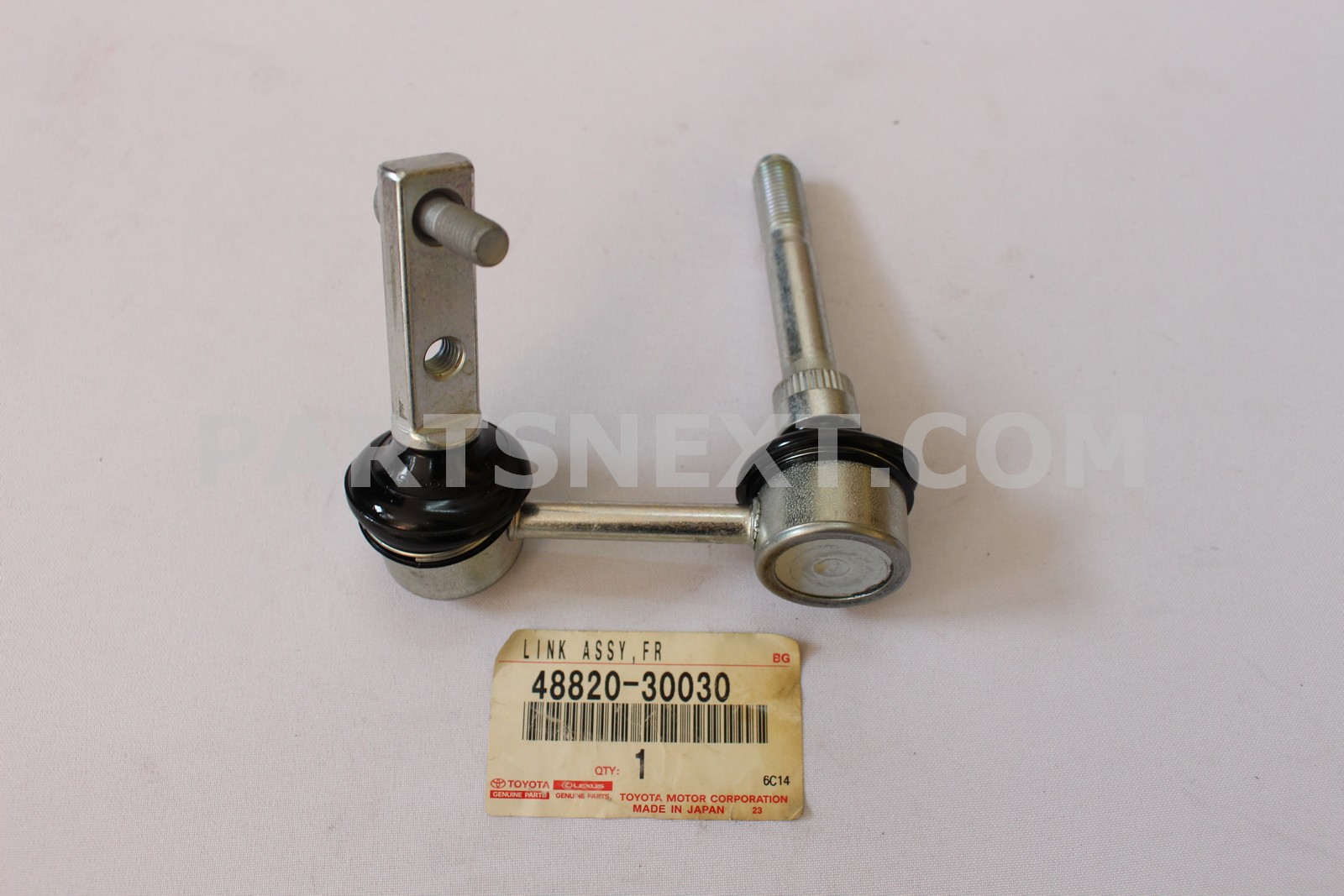 Toyota :: 48820-30030 LINK ASSY, FRONT STABILIZER, RH