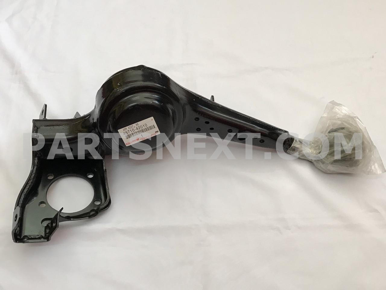 Toyota :: 48710-42010 ARM SUB-ASSY, REAR SUSPENSION, RH