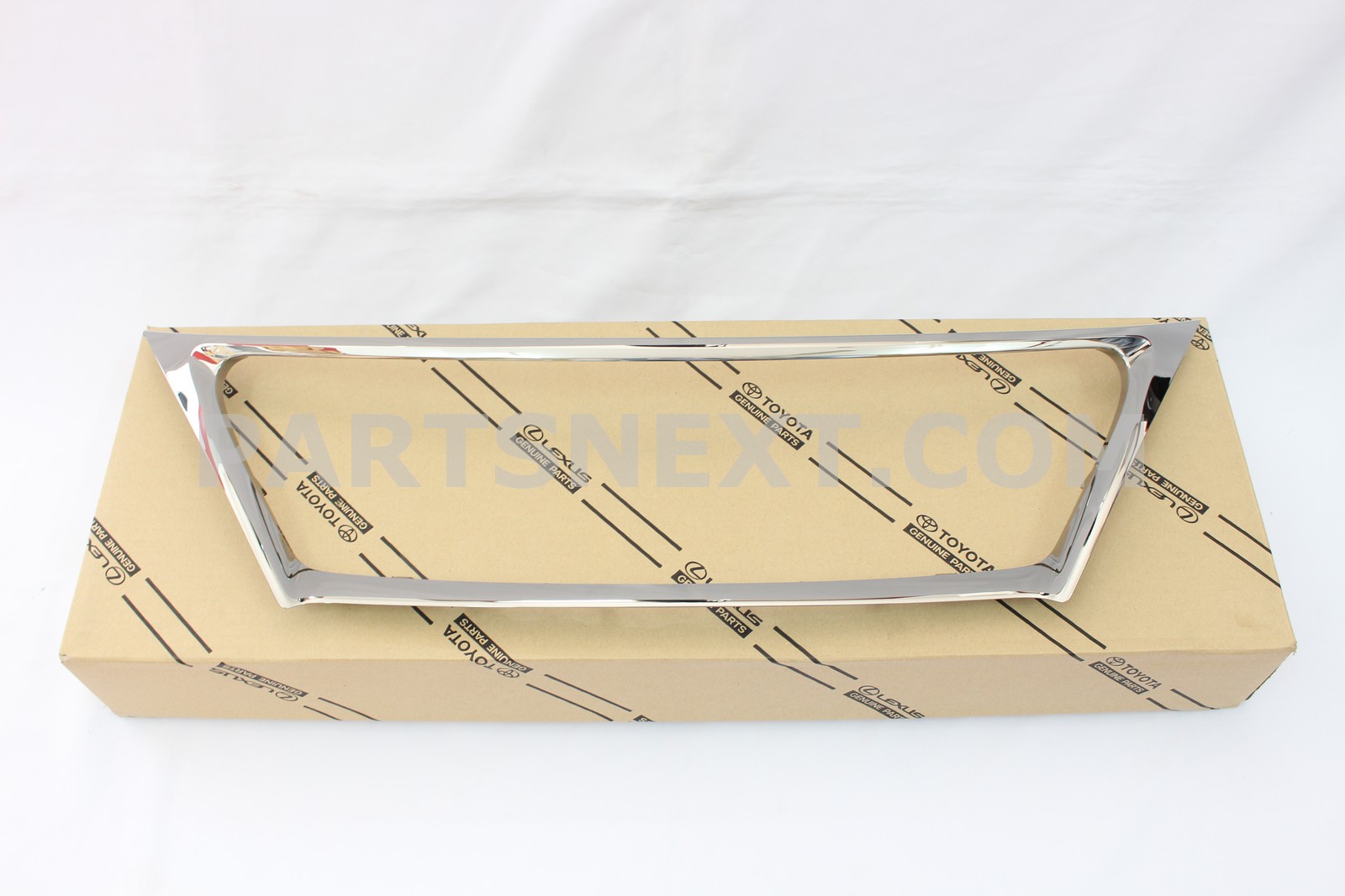 Toyota :: 53111-53250 MOULDING, RADIATOR GRILLE