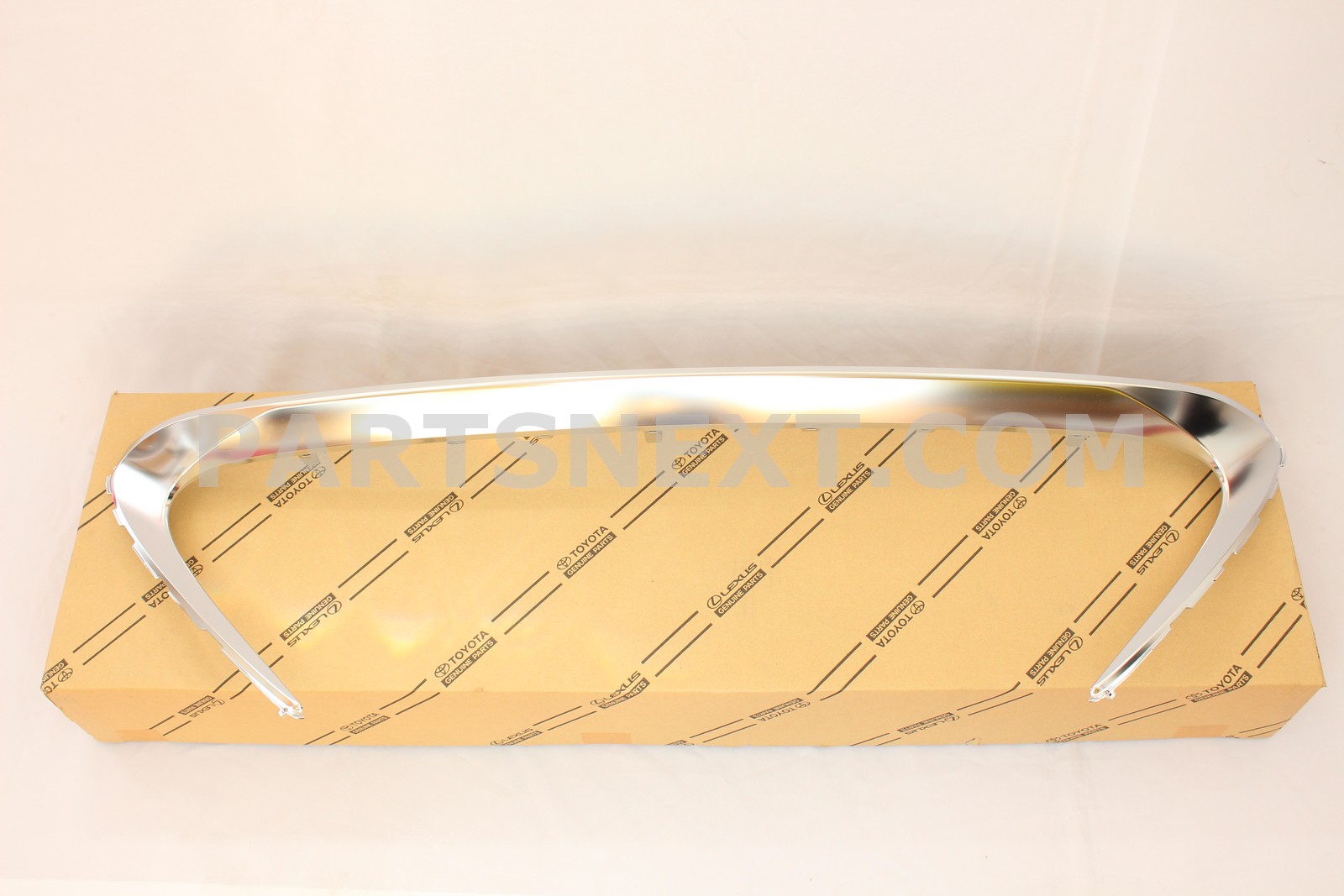 Toyota :: 53122-33020 MOULDING RADIATOR