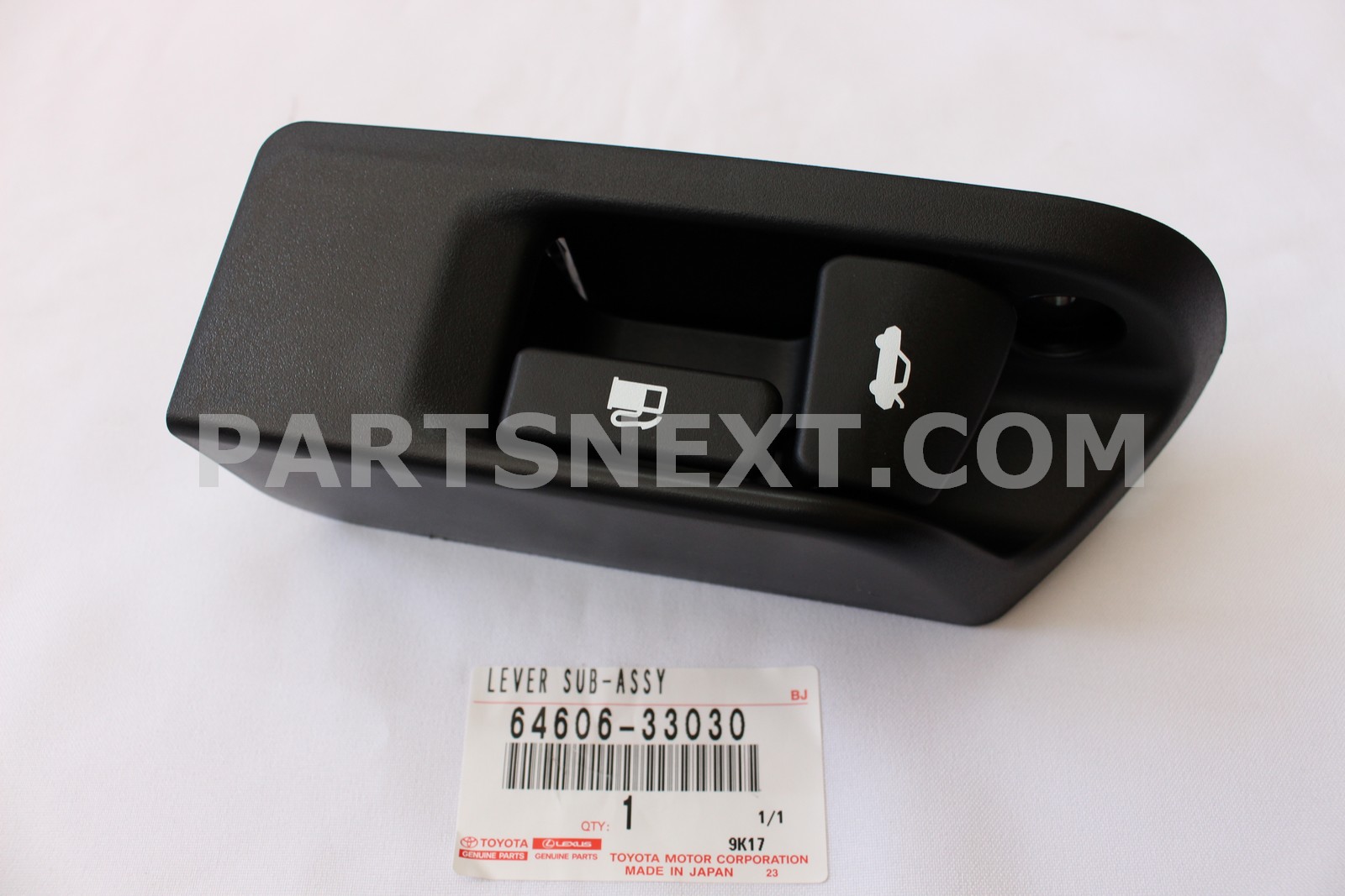 Toyota :: 64606-33030 LEVER SUB-ASSY, FUEL LID LOCK OPEN