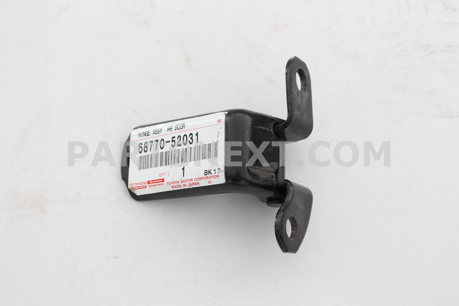 Toyota :: 68770-52031 HINGE ASSY, REAR DOOR, LOWER RH