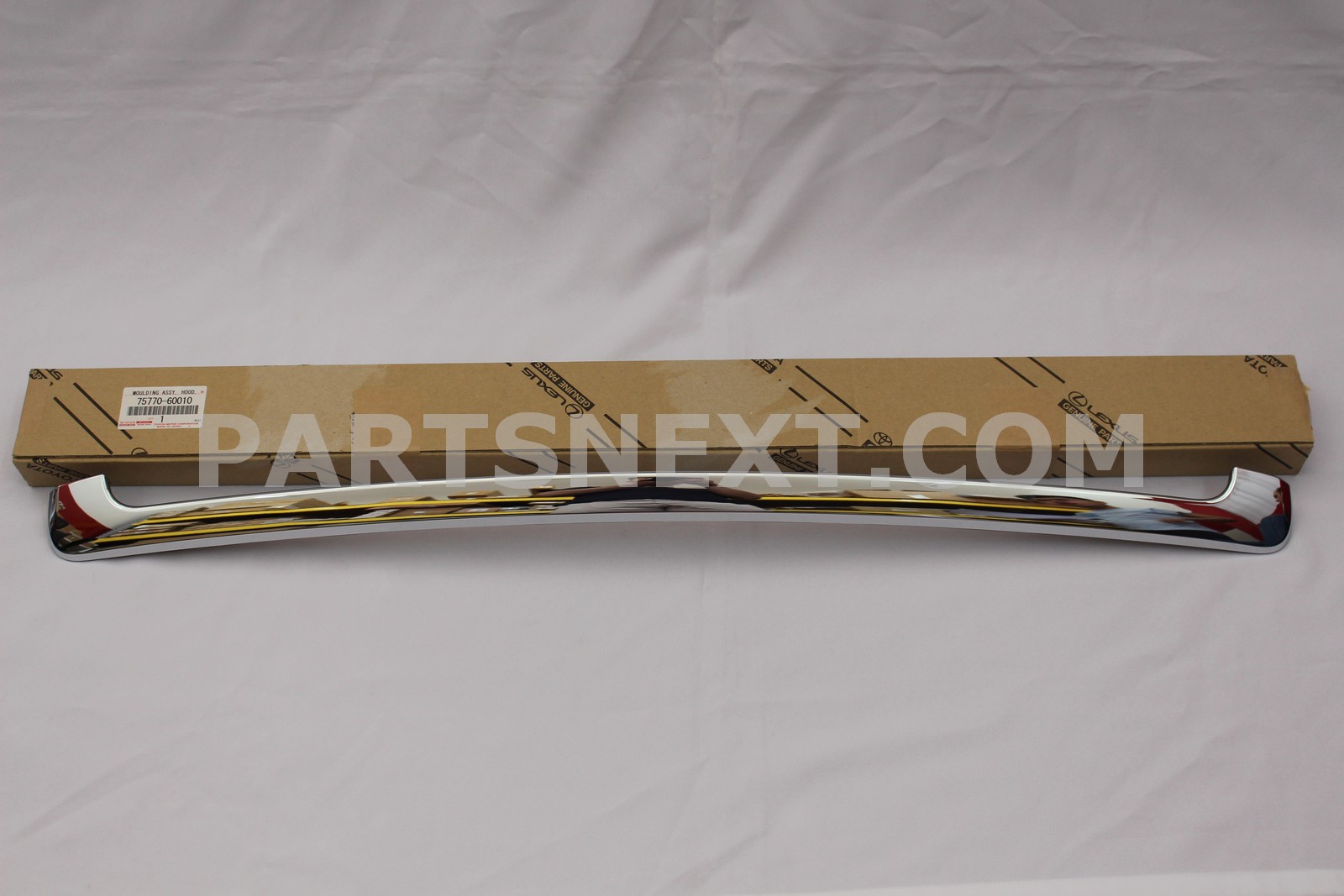 Toyota :: 75770-60010 MOULDING ASSY, HOOD, FRONT
