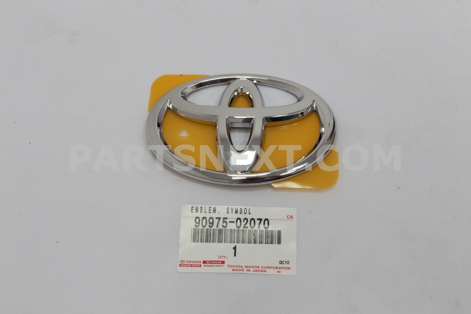 Toyota :: 90975-02070 EMBLEM, RADIATOR GRILLE, NO.2
