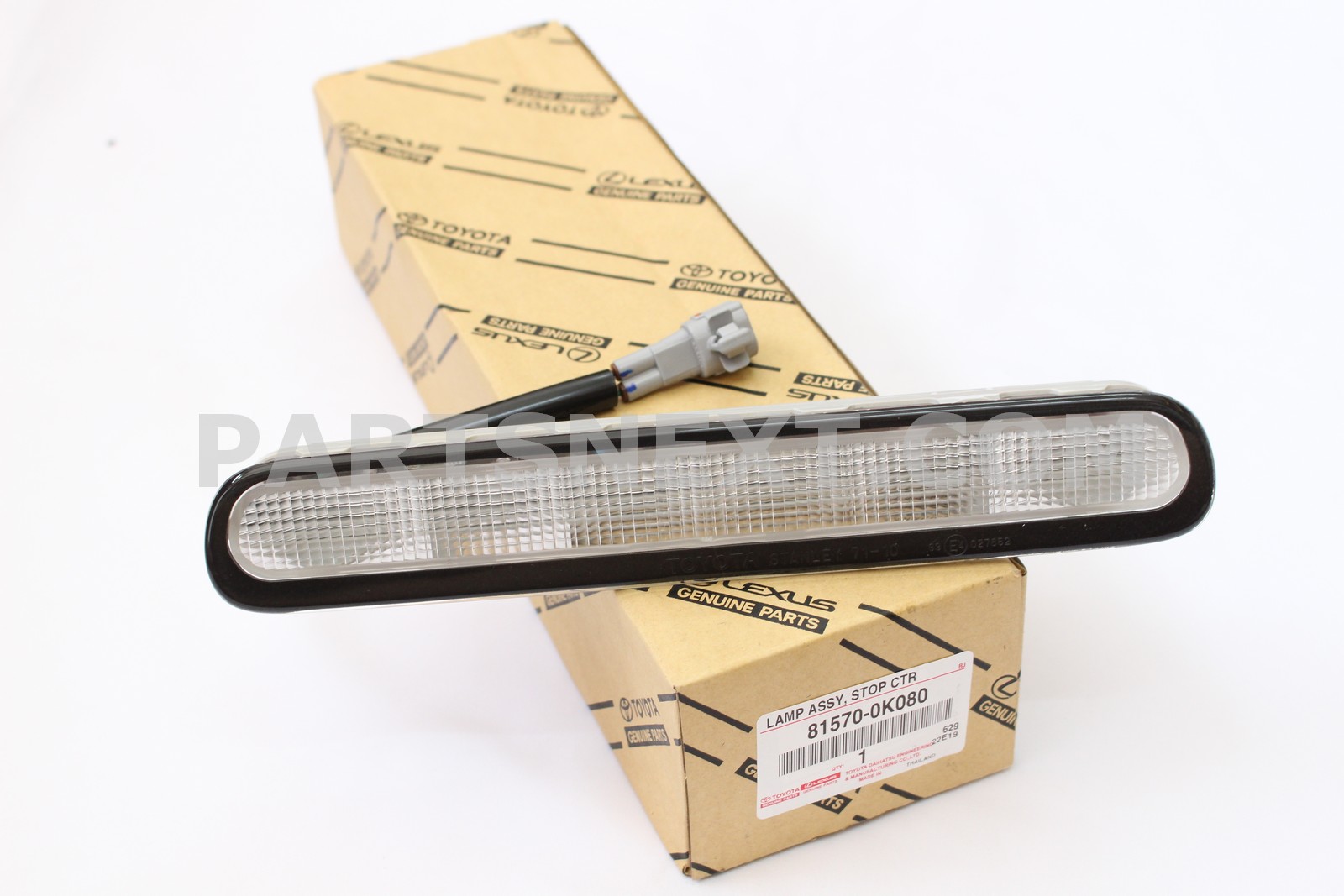 Toyota :: 81570-0K080 LAMP ASSY, CENTER STOP