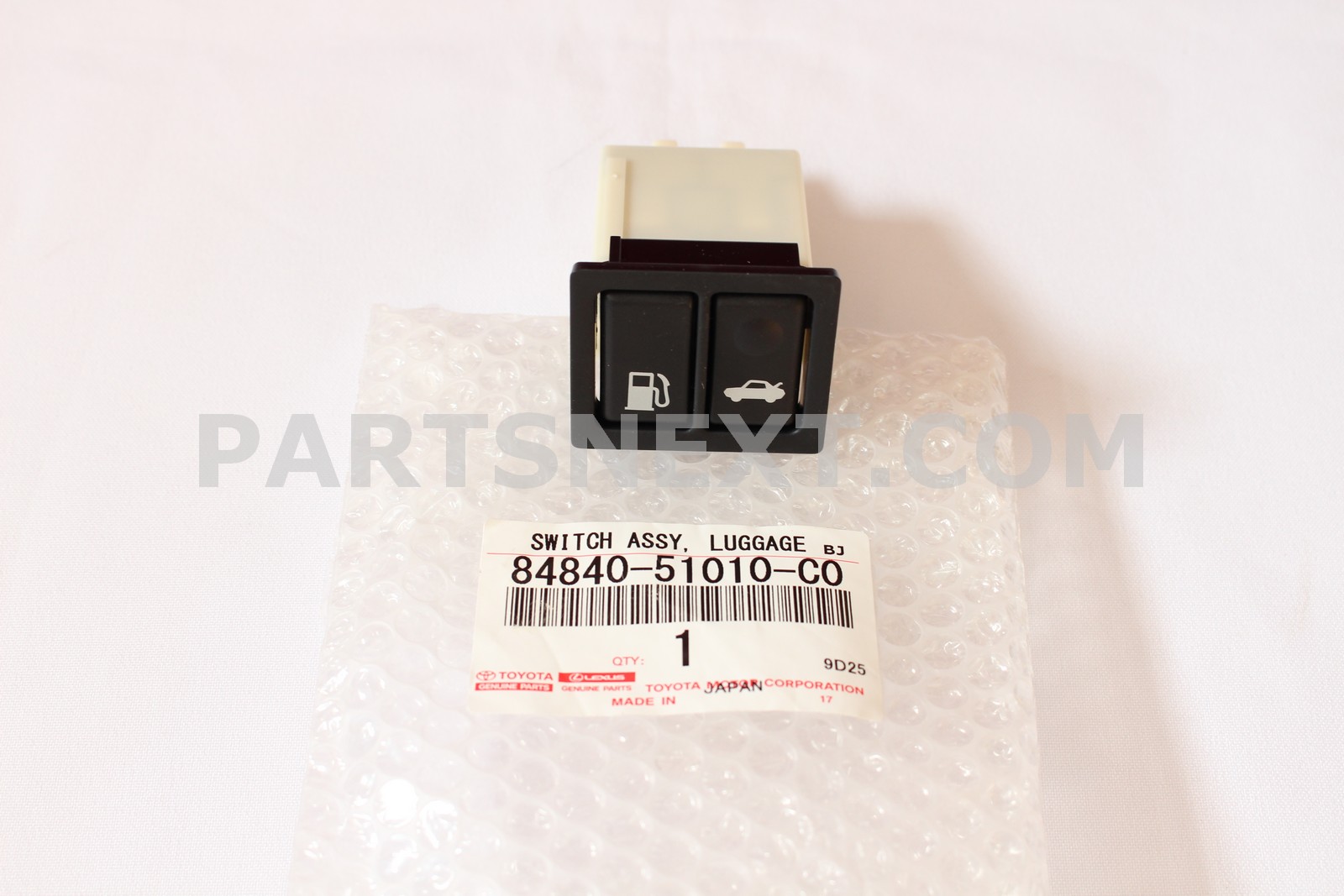 Toyota :: 84840-51010-C0 SWITCH ASSY, LUGGAGE DOOR OPENING