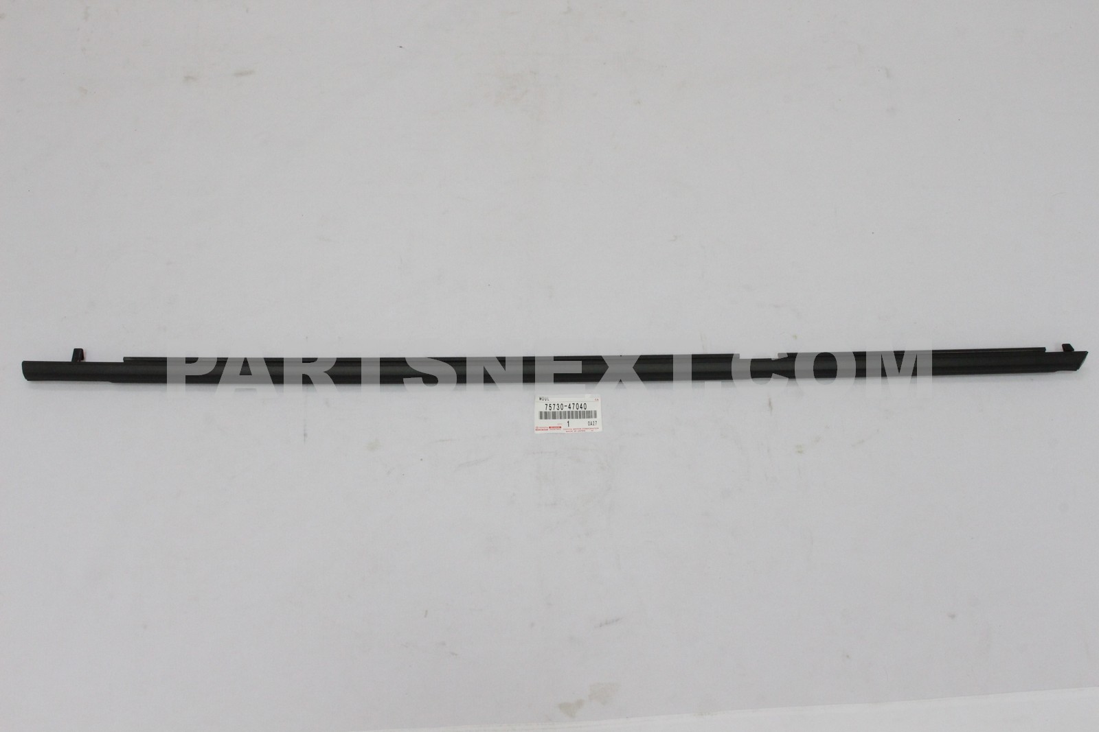 Toyota :: 75730-47040 MOULDING ASSY, RR