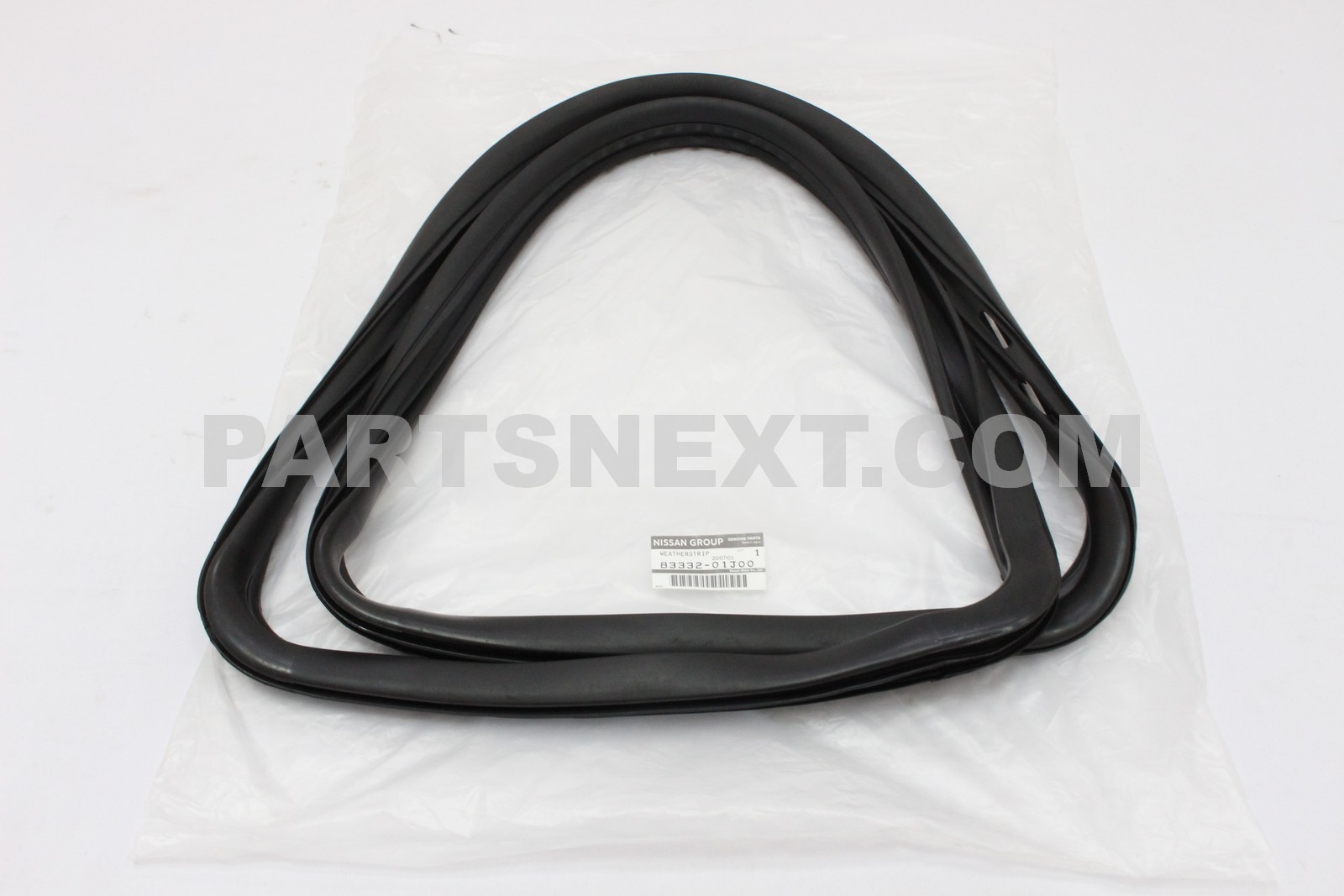 Nissan :: 83332-01J00 WEATHERSTRIP-SIDE WINDOW,RH