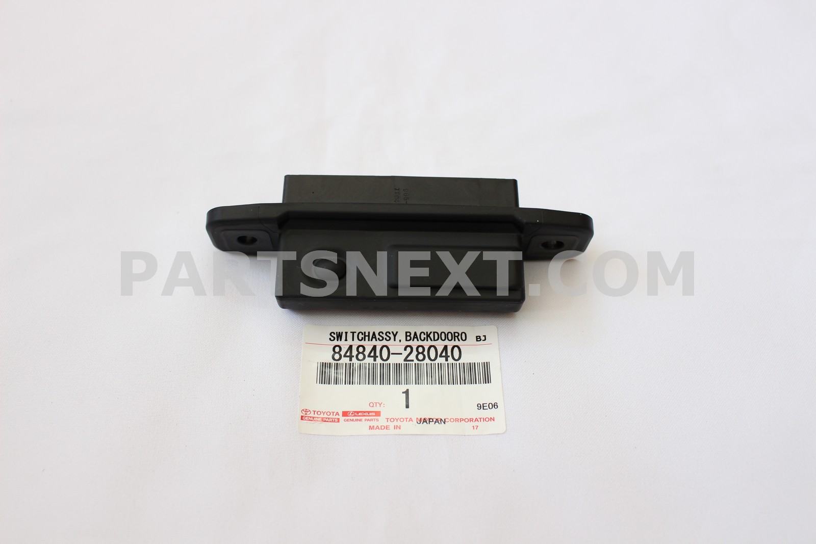 Toyota :: 84840-28040 SWITCH ASSY, BACK DOOR OPENER