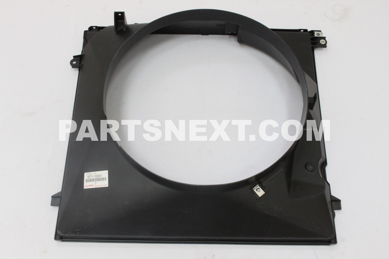 Toyota :: 16711-30041 SHROUD, FAN