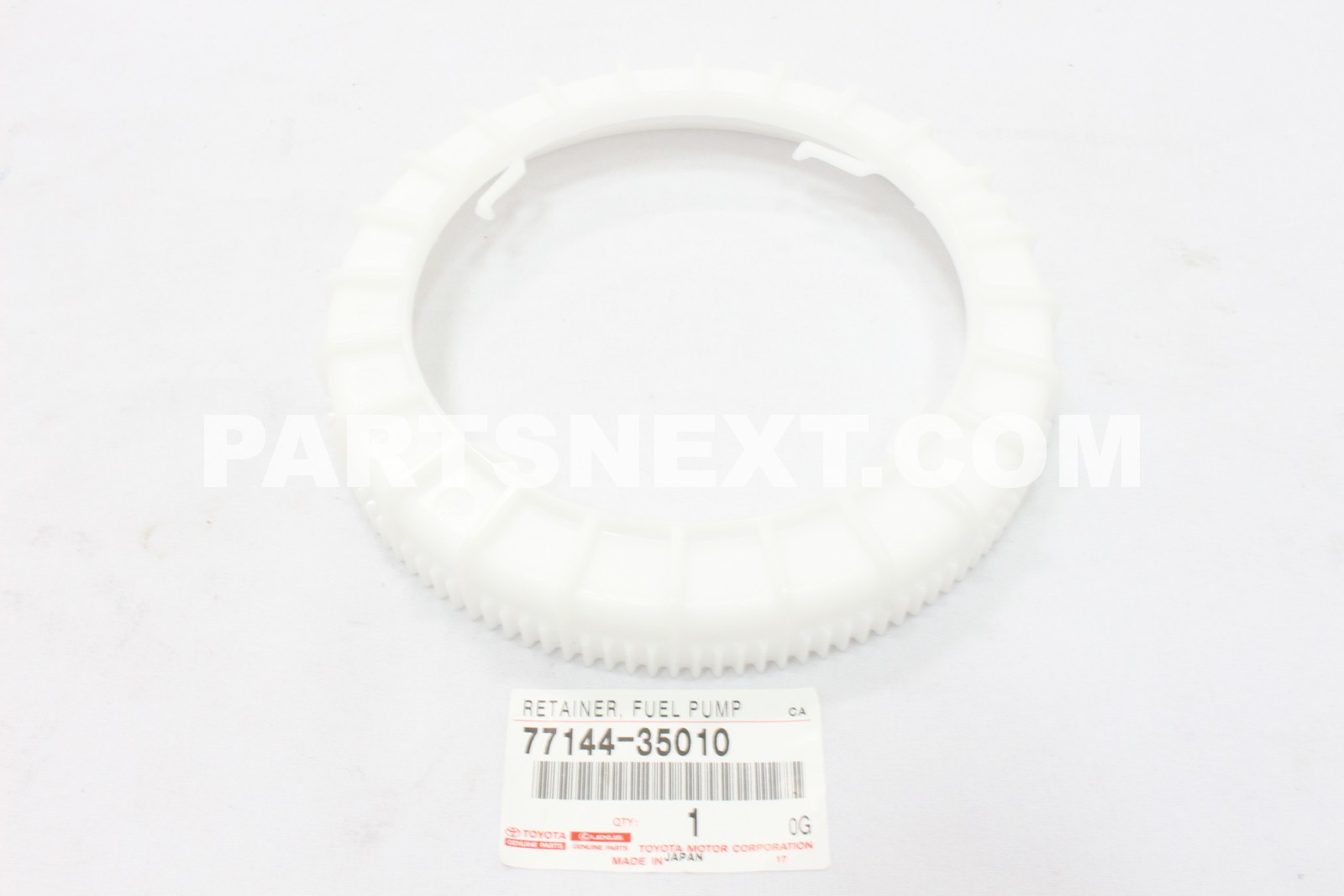 Toyota :: 77144-35010 RETAINER, FUEL PUMP GAUGE