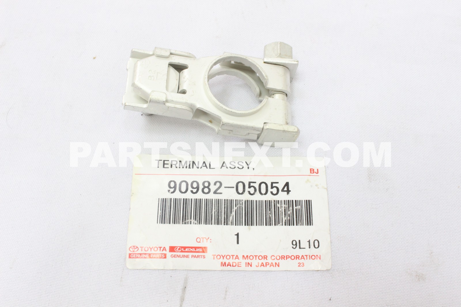 Toyota :: 90982-05054 TERMINAL, BATTERY POSITIVE