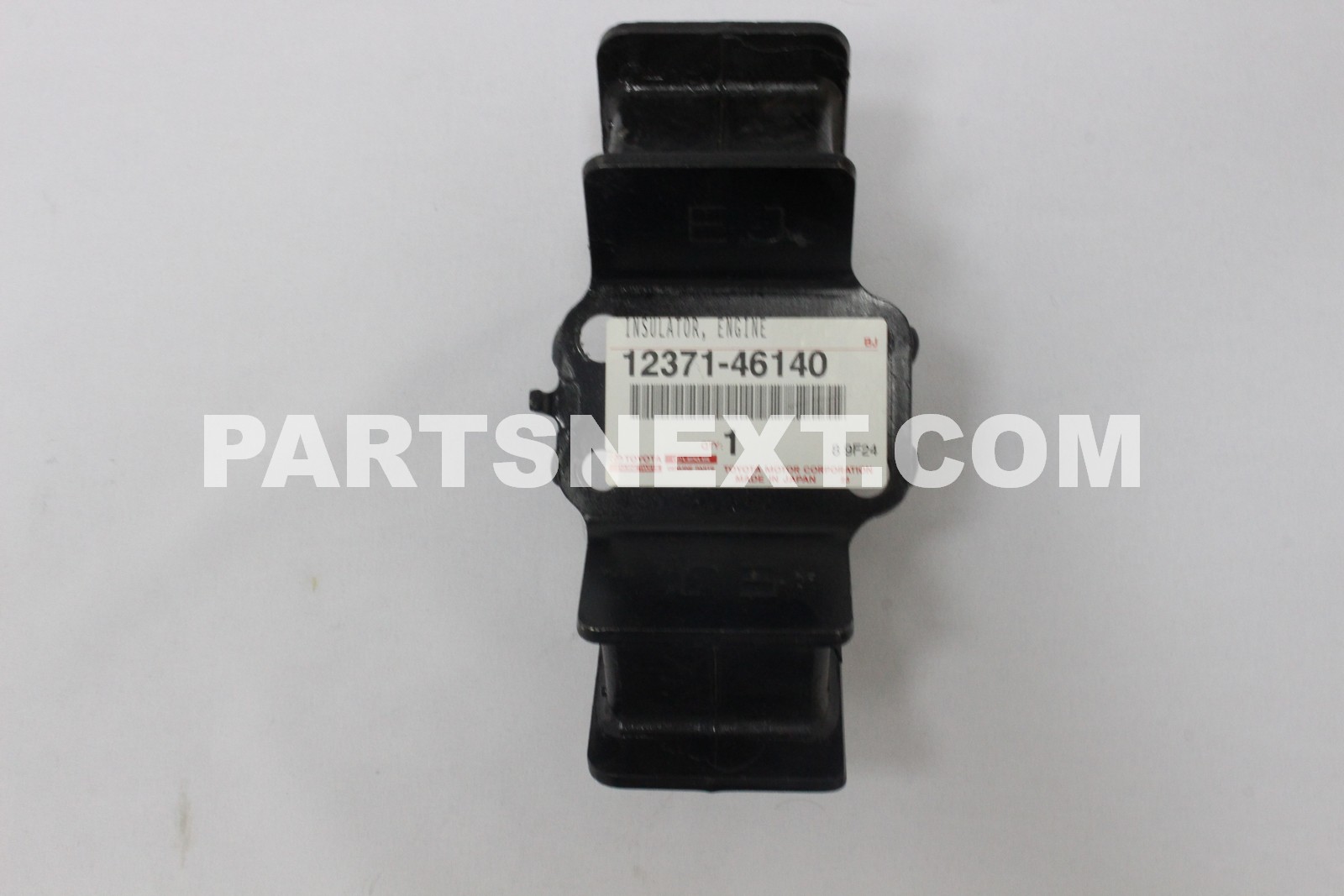 Toyota :: 12371-46140 INSULATOR, ENGINE MOUNTING, REAR NO.1