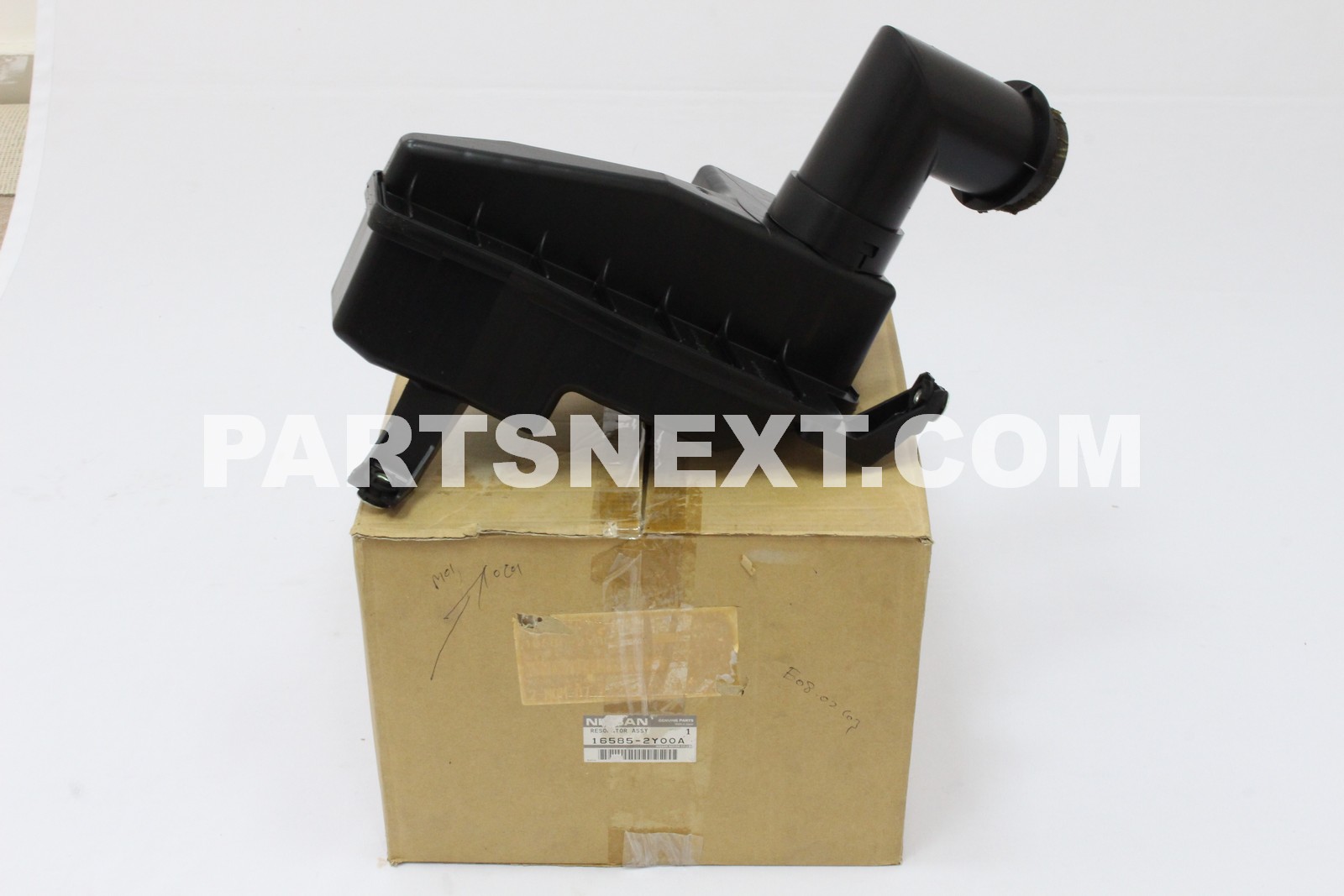 Nissan :: 16585-2Y00A RESONATOR ASSY