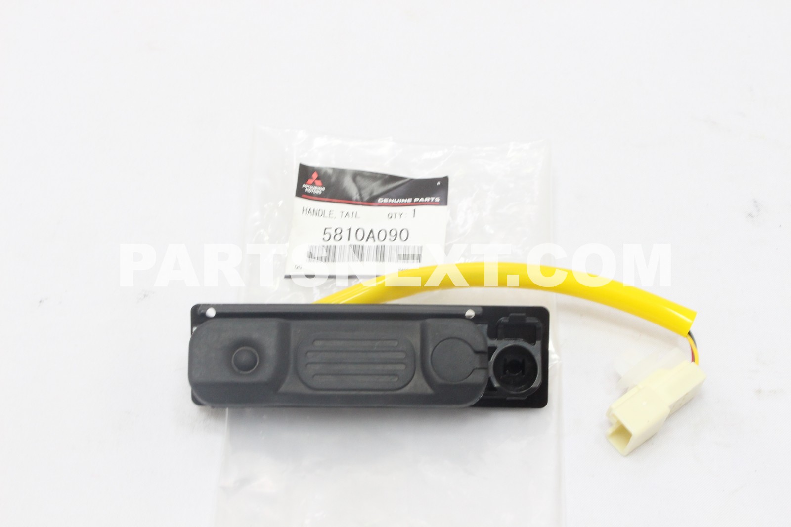 Mitsubishi :: 5810A090 HANDLE,TAILGATE LOCK