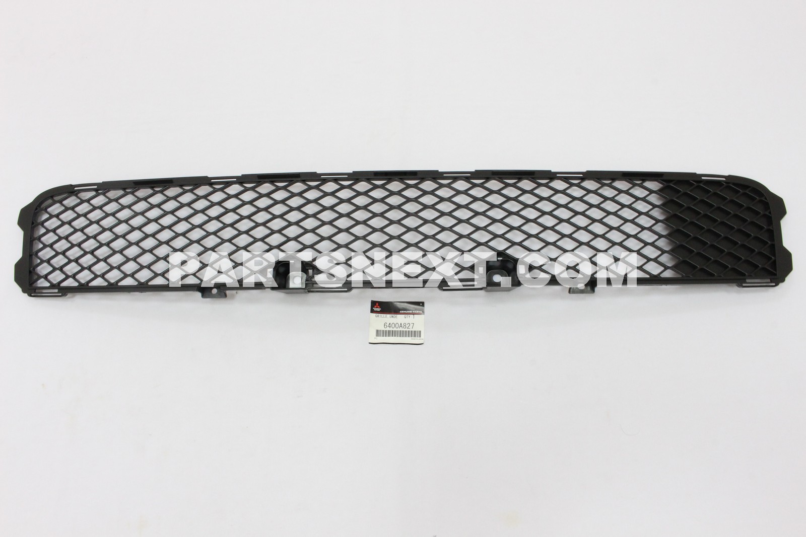Mitsubishi :: 6400A827 GRILLE,FR BUMPER