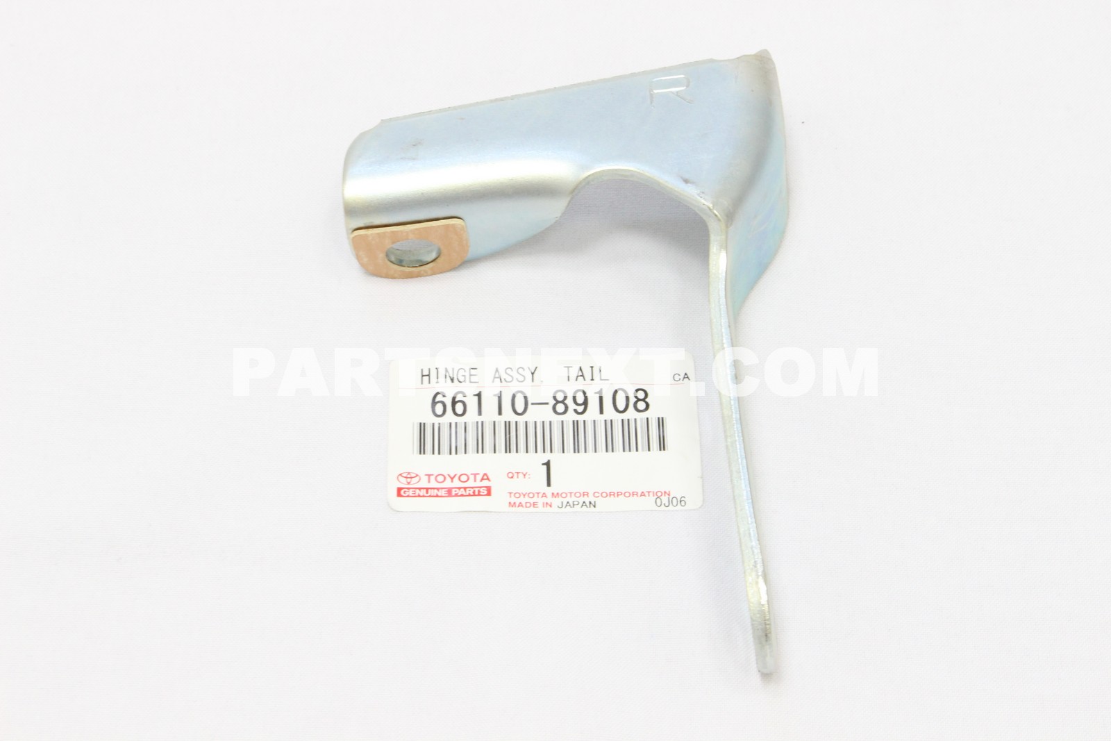 Toyota :: 66110-89108 HINGE ASSY, TAIL GATE