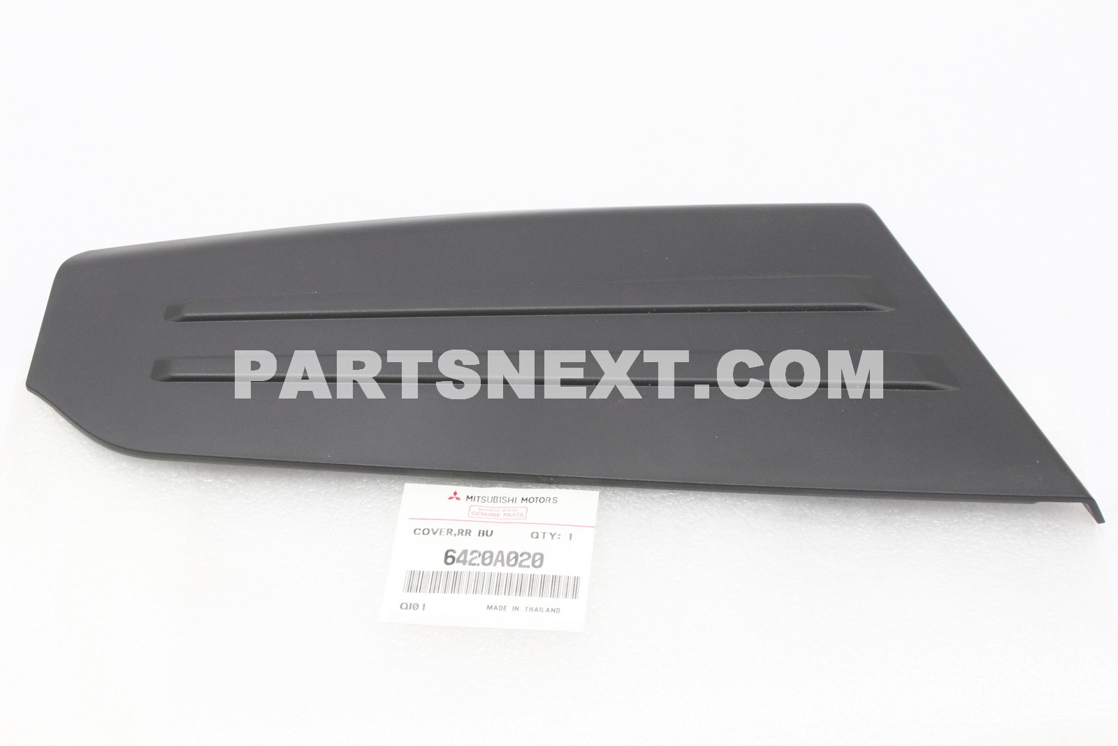 Mitsubishi :: 6420A020 COVER,RR BUMPER,RH