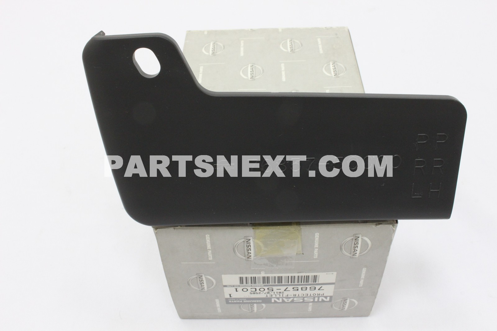 Nissan :: 76857-50C01 PROTECTR-FILLET