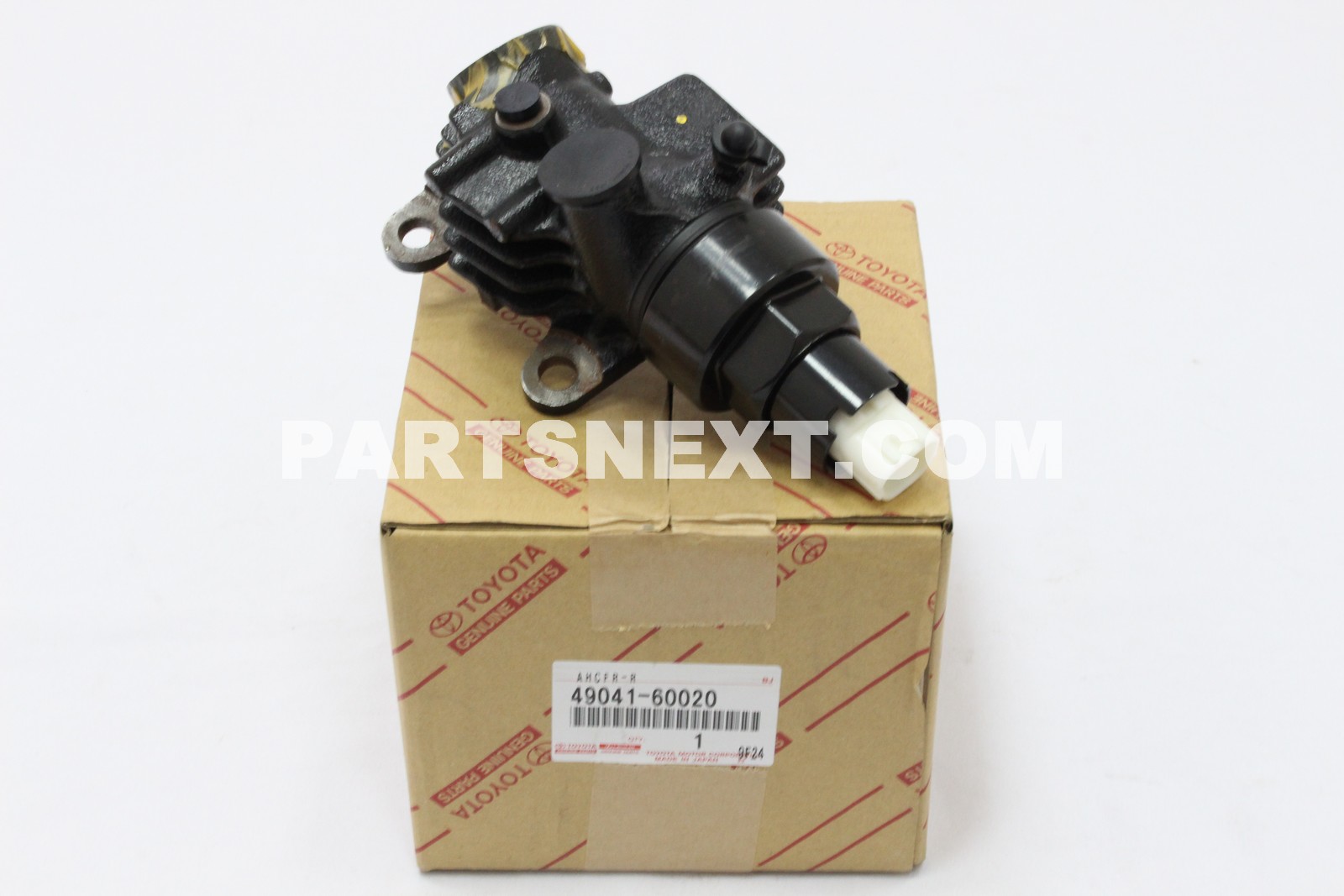 Toyota :: 49041-60020 ACCUMULATOR ASSY, FRONT SUSPENSION CONTROL, RH