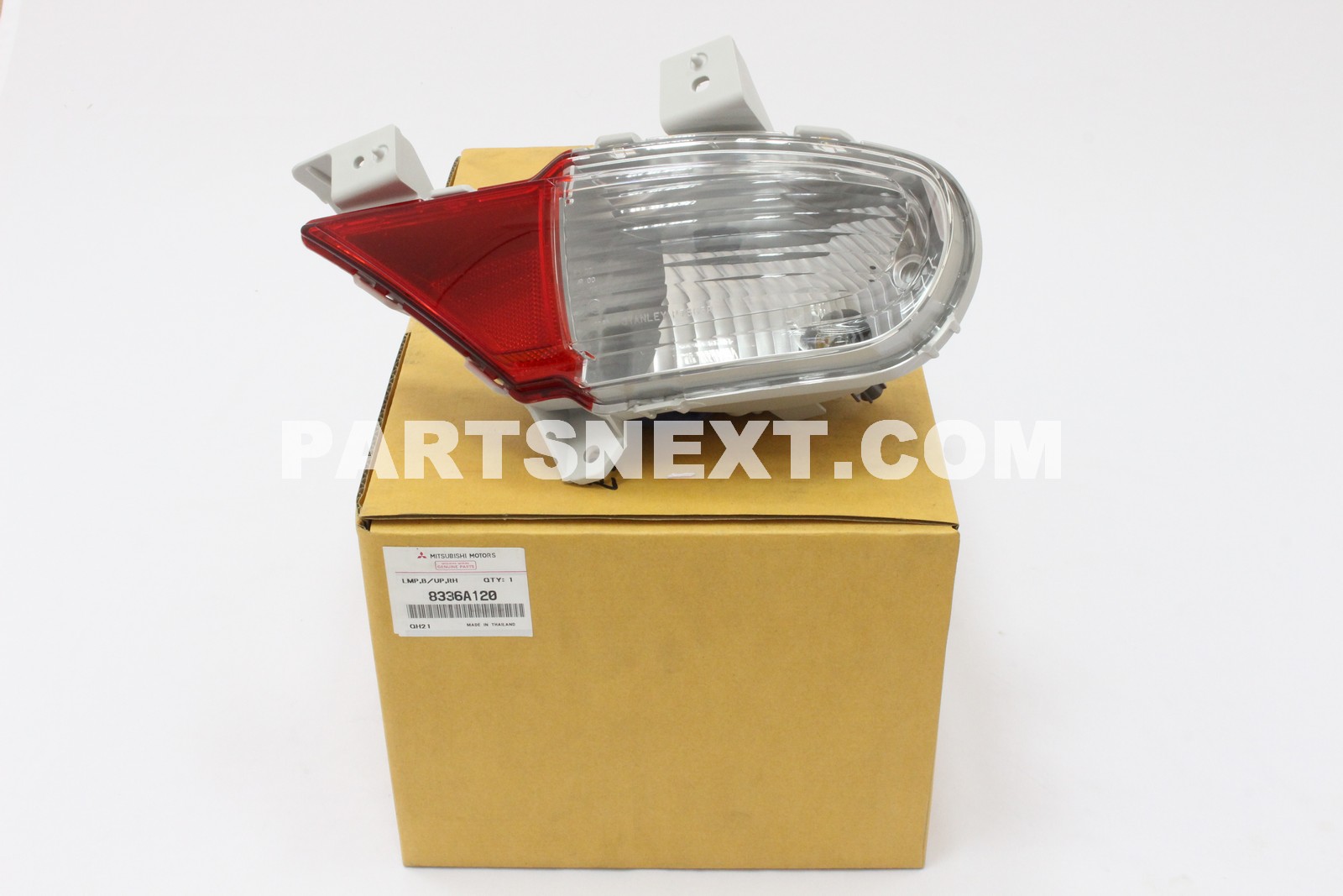 Mitsubishi :: 8336A120 LAMP KIT,BACKUP,RH