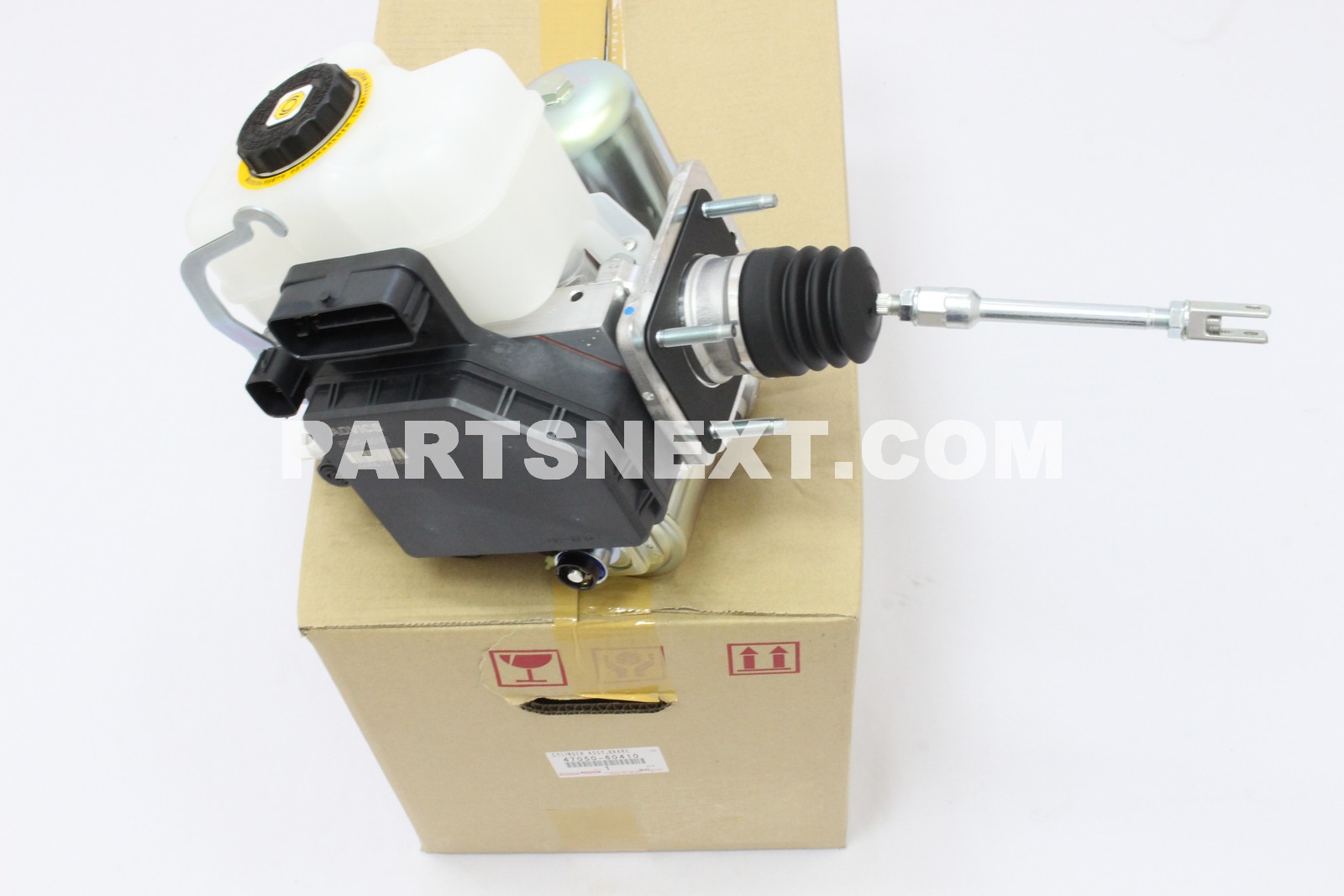 Toyota :: 47050-60410 BRAKE BOOSTER ASSY, W/MASTER CYLINDER