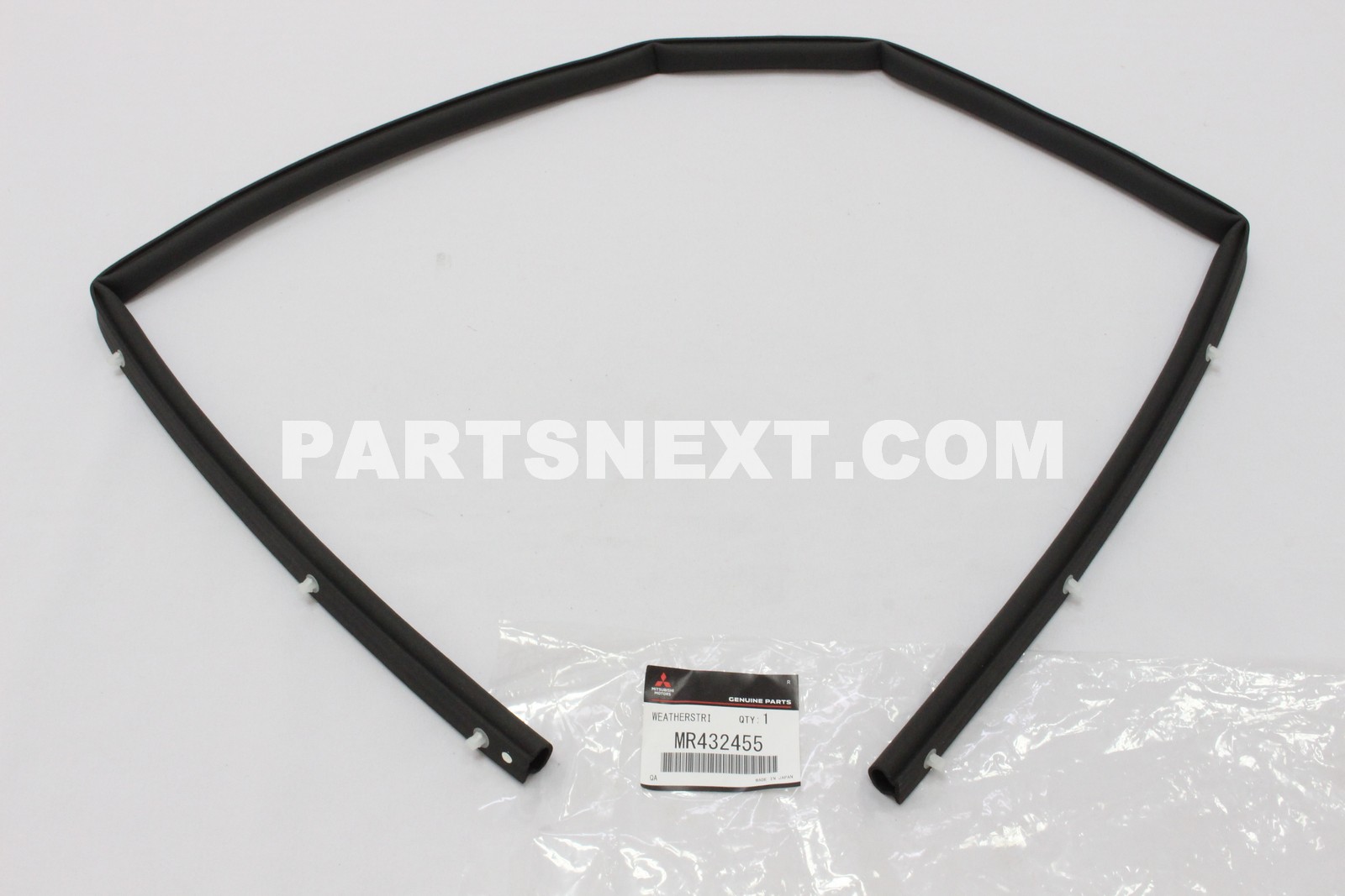 Mitsubishi :: MR432455 WEATHERSTRIP,HOOD