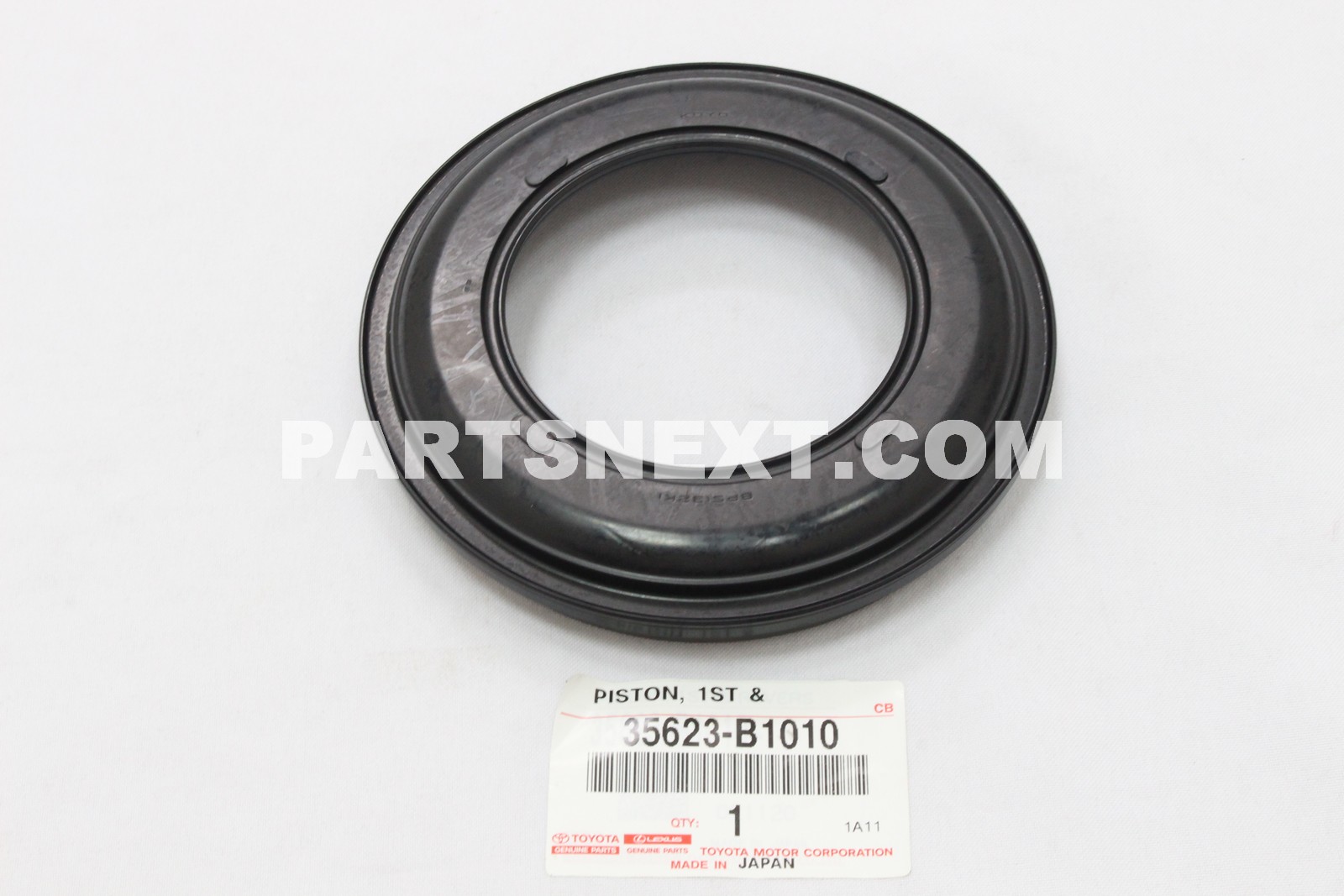 Toyota :: 35623-B1010 PISTON,1ST & REVERSE BRAKE