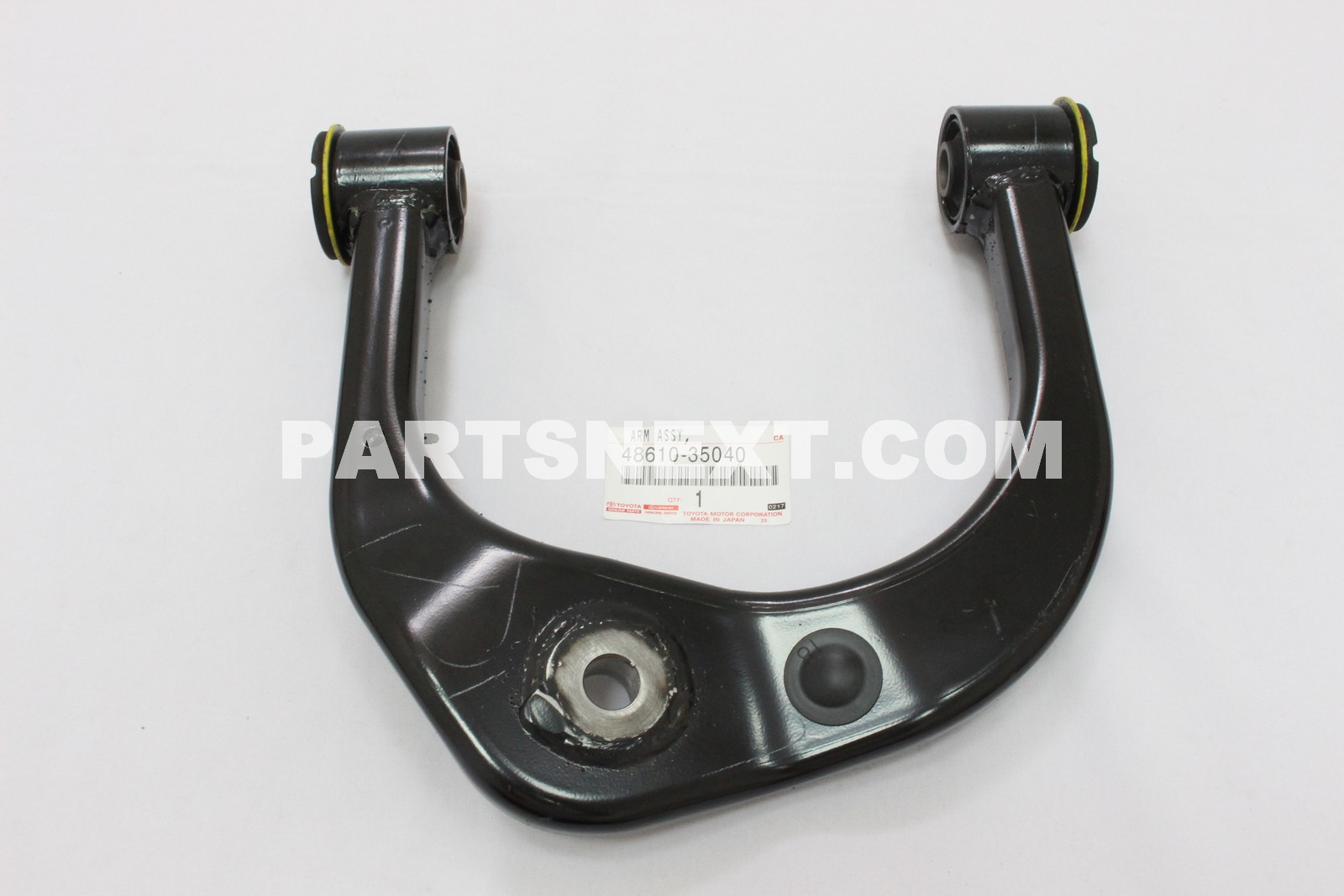 Toyota :: 48610-35040 ARM ASSY, FRONT SUSPENSION UPPER, RH