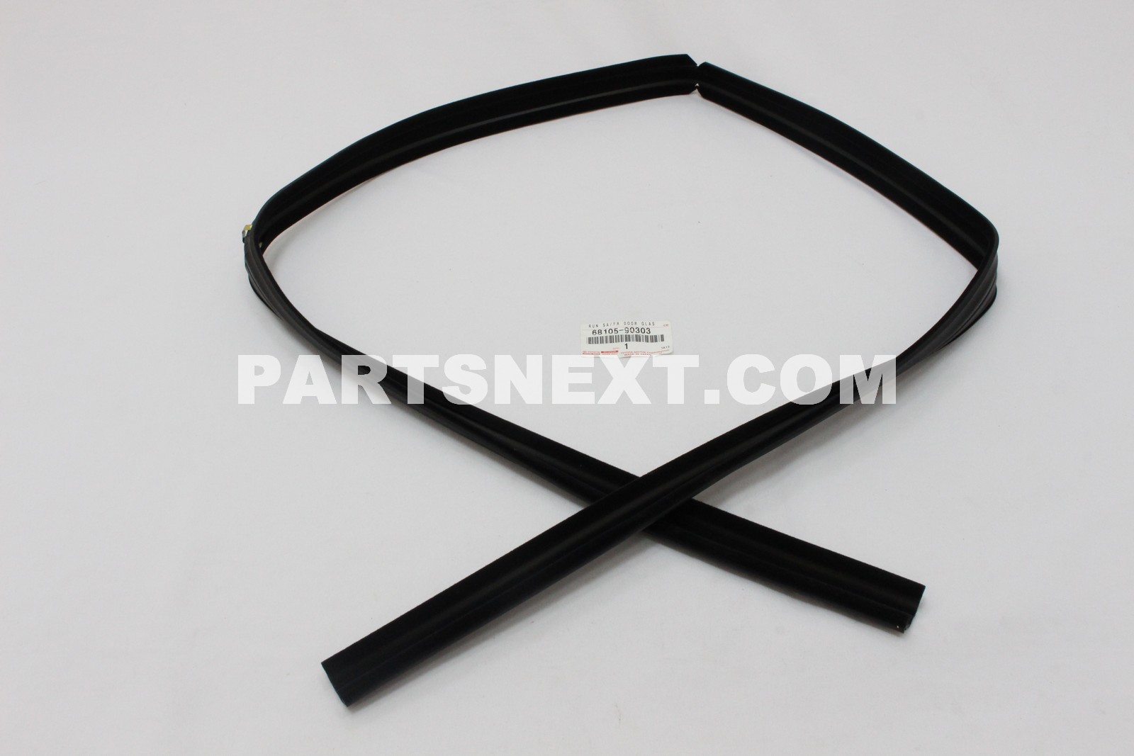 Toyota :: 68105-90303 RUN, FRONT DOOR GLASS
