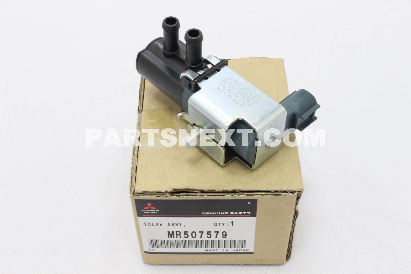 Mitsubishi :: MR507579 VALVE,EMISSION SOLENOID