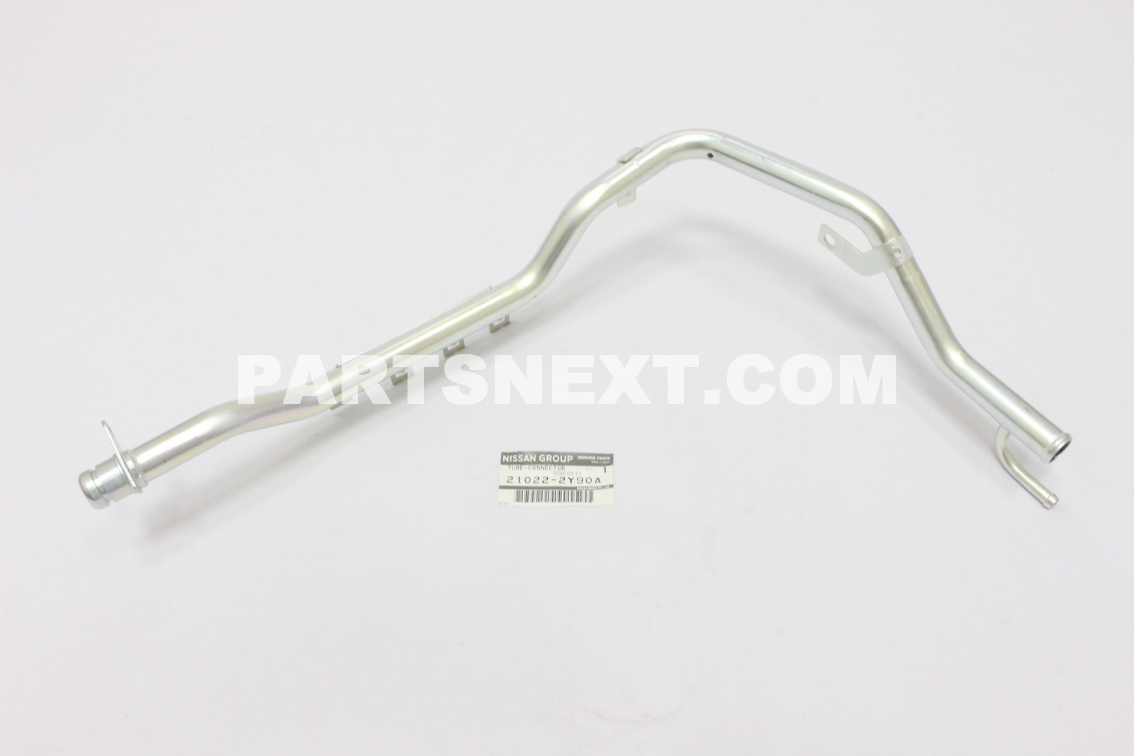 Nissan :: 21022-2Y90A TUBE-CONNECTOR