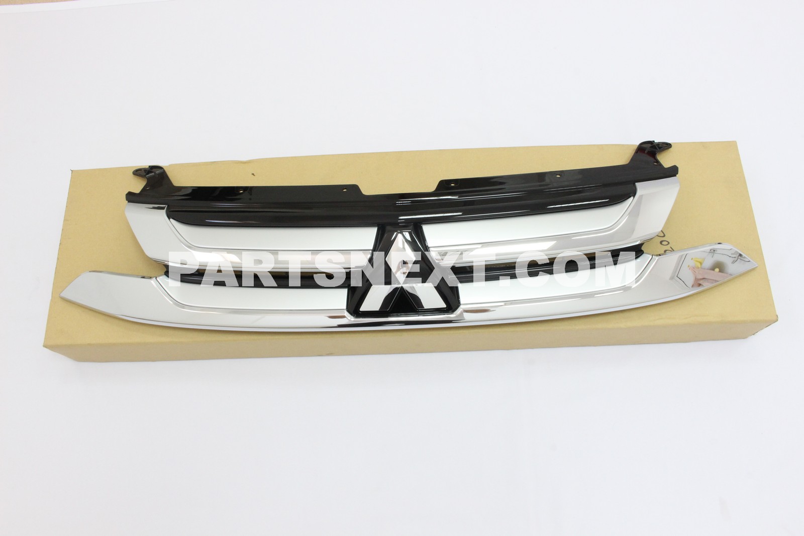 Mitsubishi :: 7450A967 GRILLE ASSY,RADIATOR