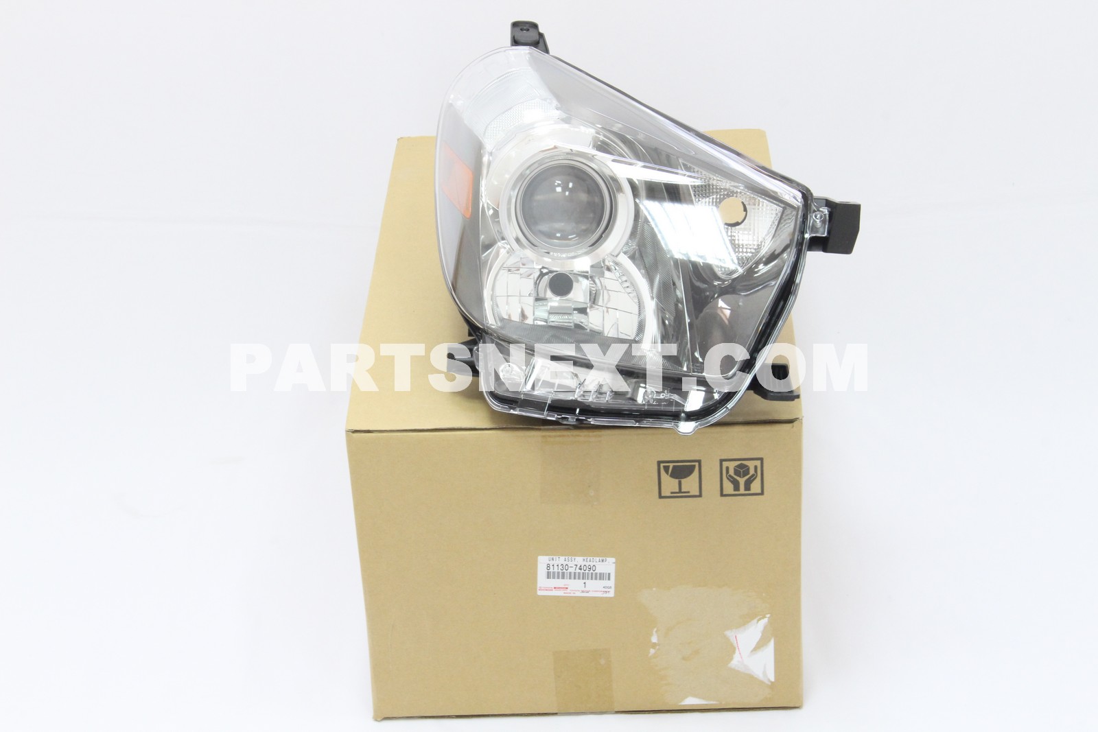 Toyota :: 81130-74090 UNIT ASSY, HEADLAMP, RH