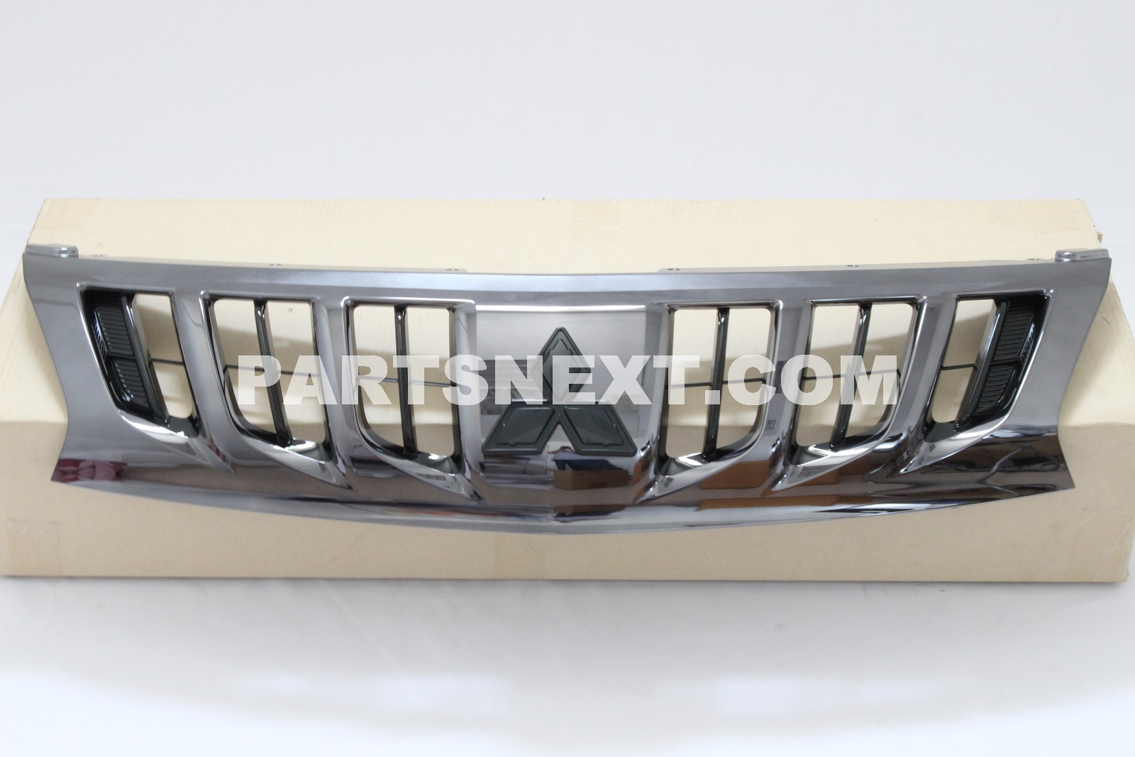 Mitsubishi :: 7450B108 GRILLE ASSY,RADIATOR