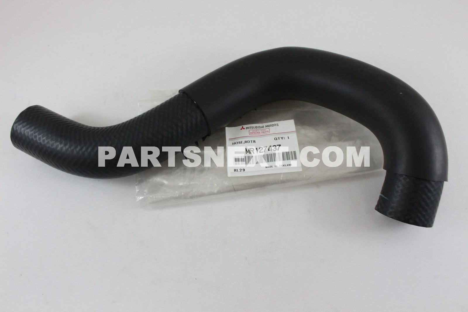 Mitsubishi :: MR127437 HOSE,RADIATOR,LWR