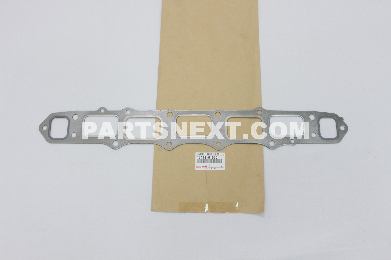 Toyota :: 17172-61070 GASKET, MANIFOLD TO CYLINDER HEAD
