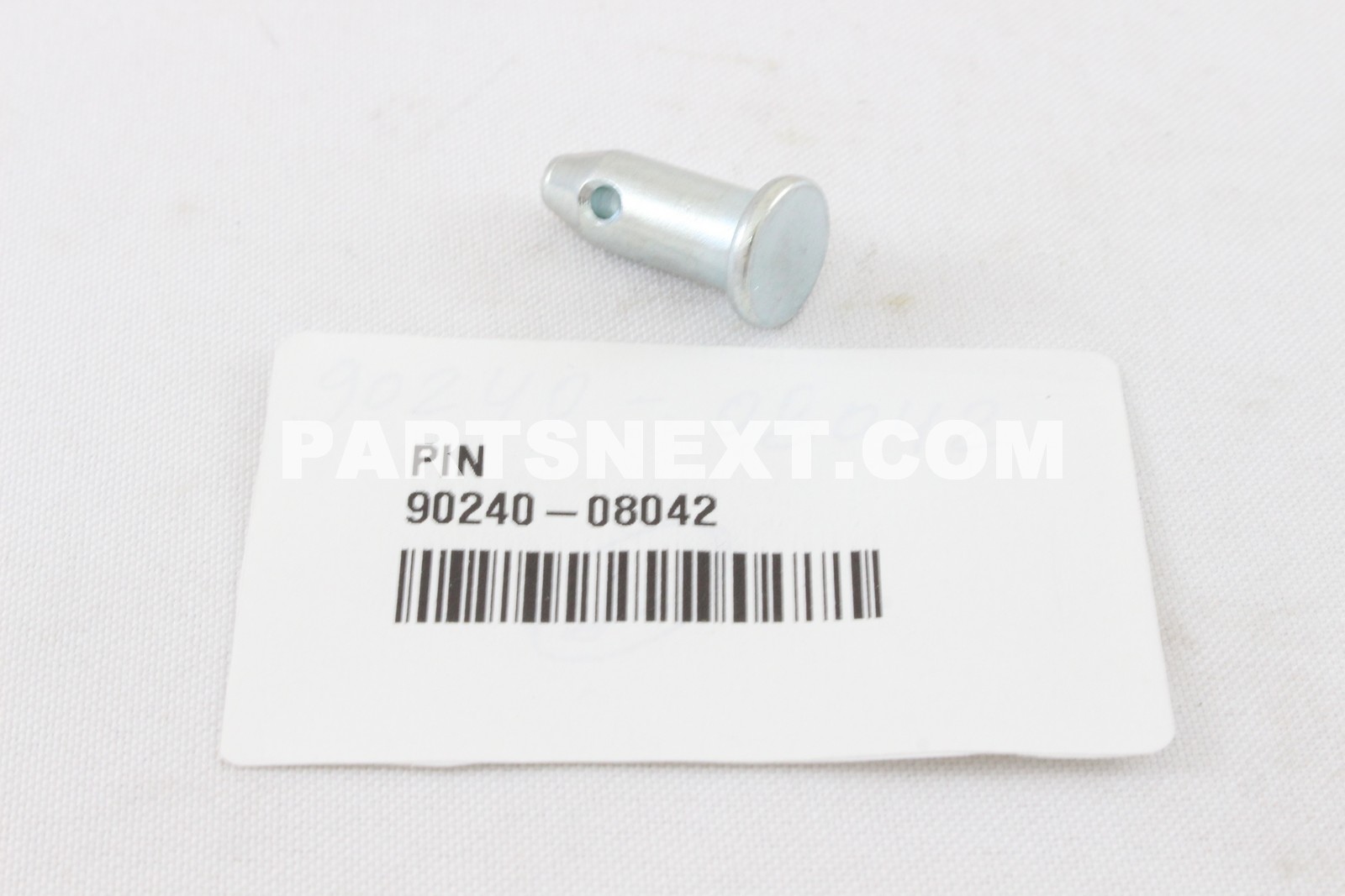 Toyota :: 90240-08042 PIN (FOR HIGH & LOW SHIFT ROD)