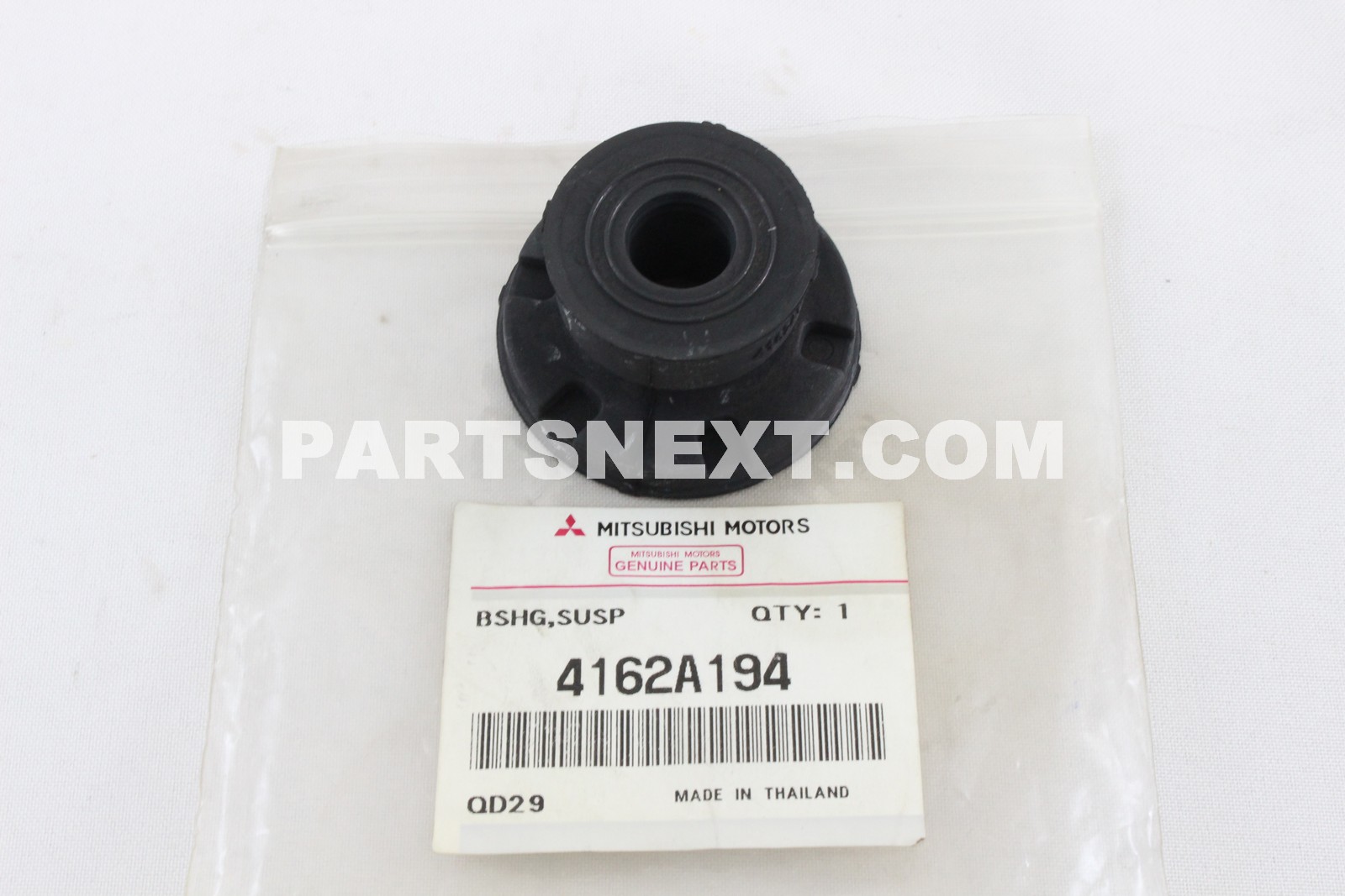 Mitsubishi :: 4162A194 BUSHING,RR SUSP COIL SPR