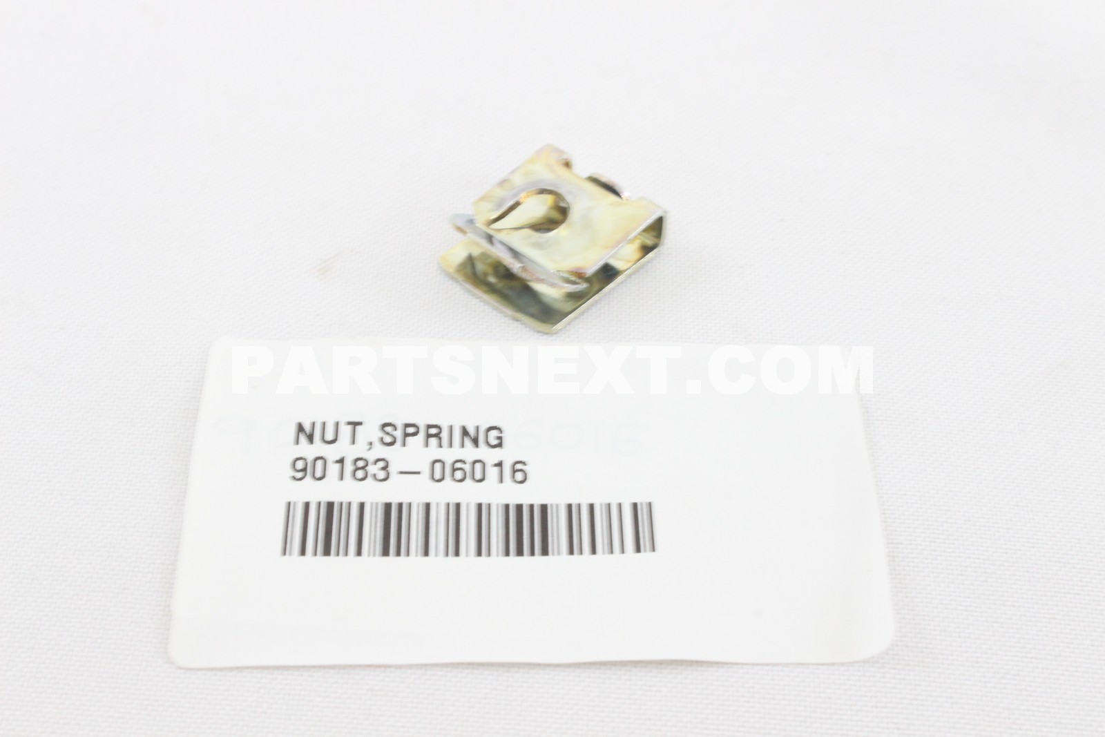Toyota :: 90183-06016 NUT,SPRING