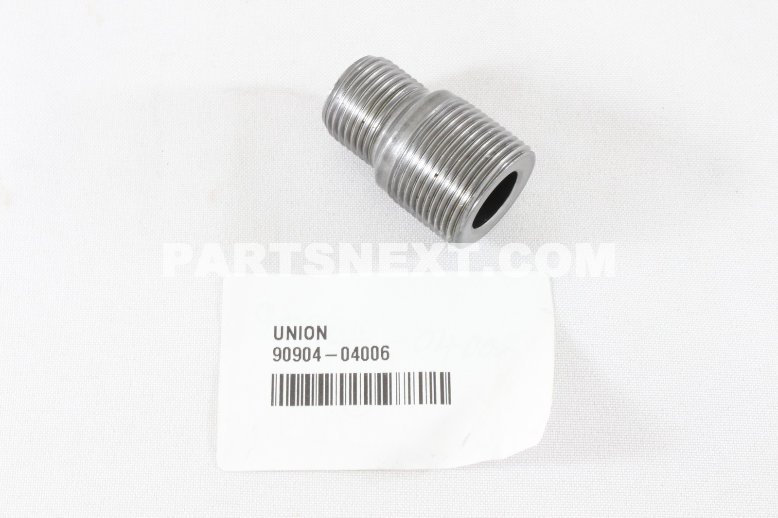 Toyota :: 90904-04006 UNION(FOR OIL FILTER)