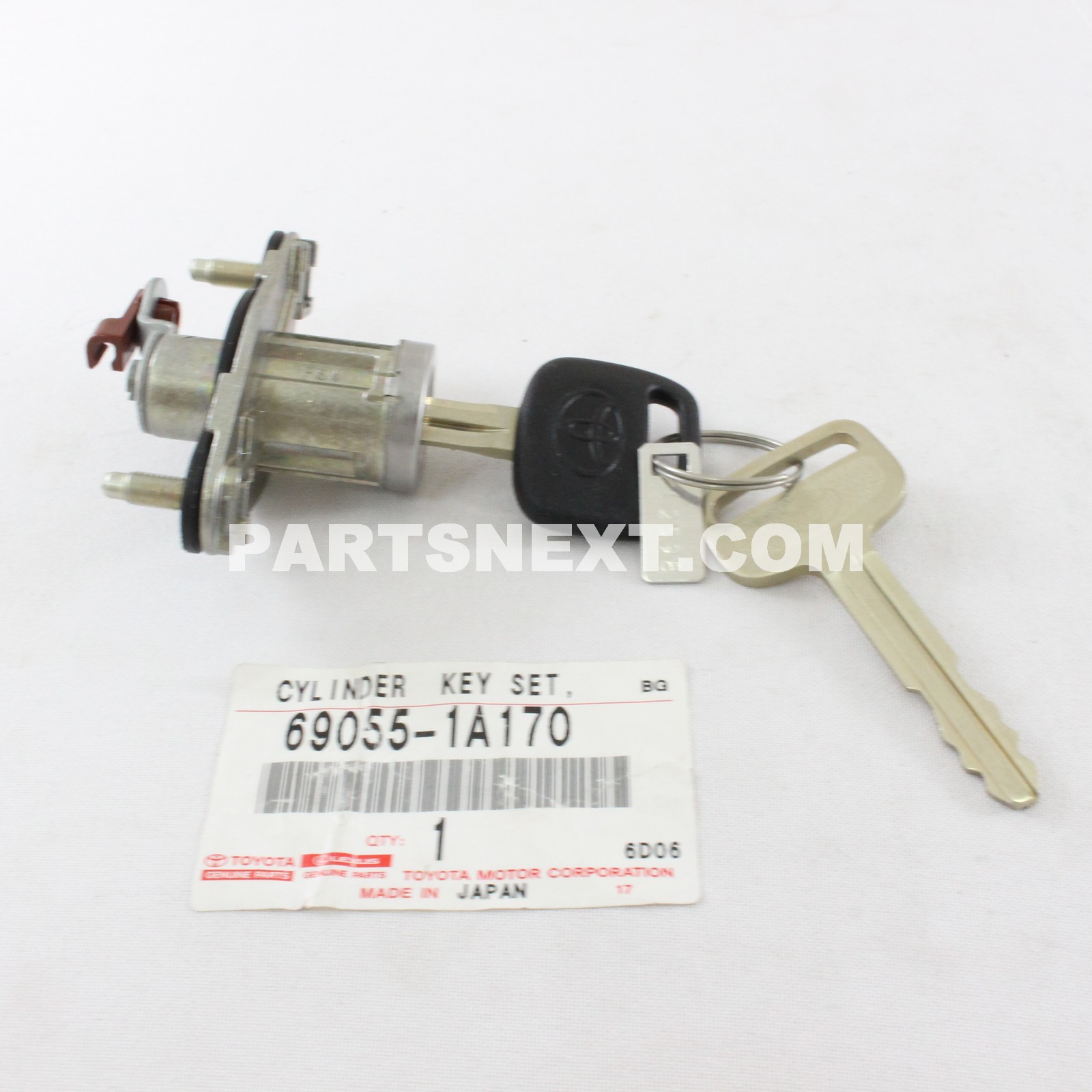 Toyota :: 69055-1A170 CYLINDER & KEY SET, LUGGAGE COMPARTMENT LOCK