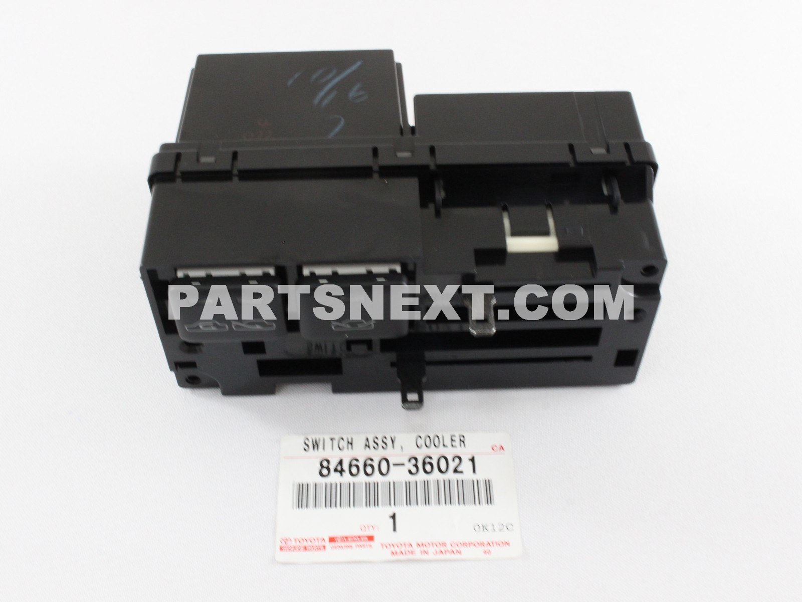 Toyota :: 84660-36021 SWITCH ASSY, COOLER CONTROL