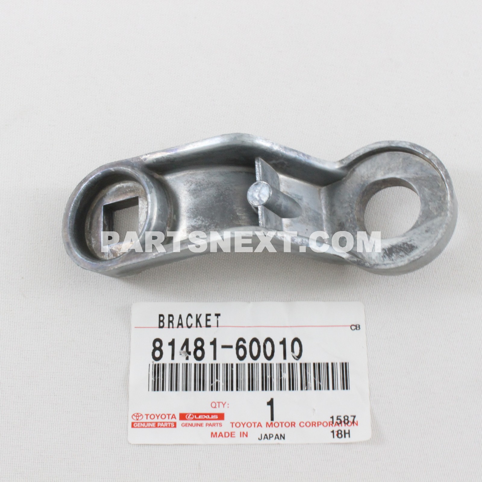 Toyota :: 81481-60010 BRACKET, FOG LAMP