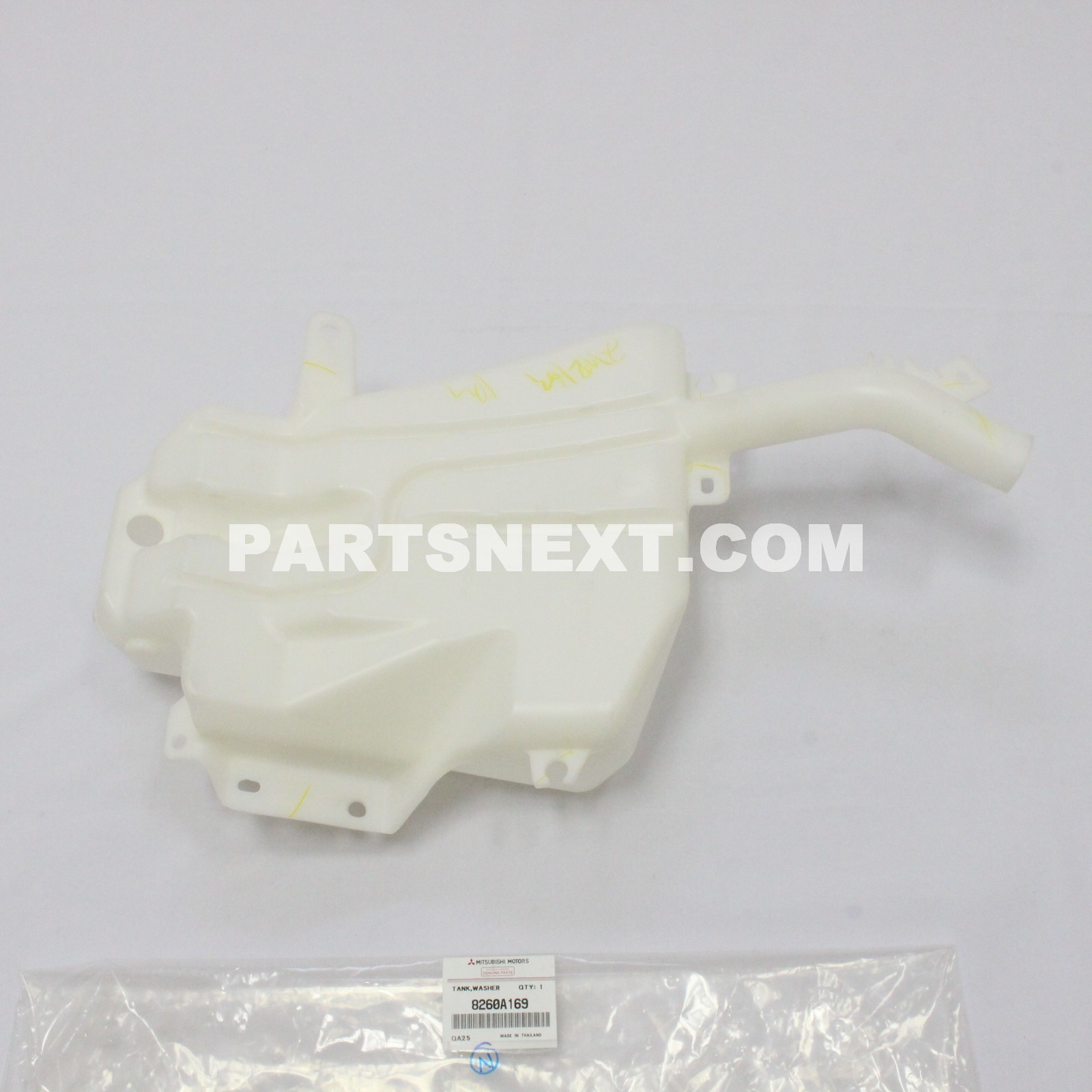 Mitsubishi :: 8260A169 TANK,WINDSHIELD WASHER