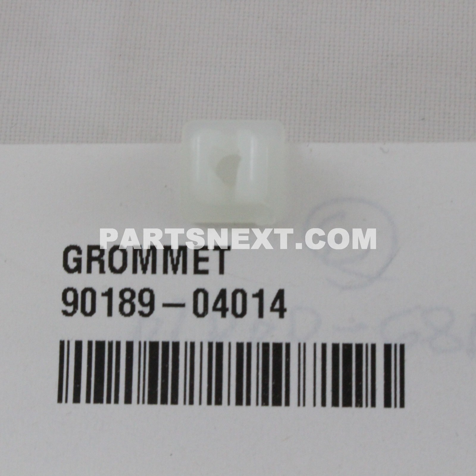 Toyota :: 90189-04014 GROMMET
