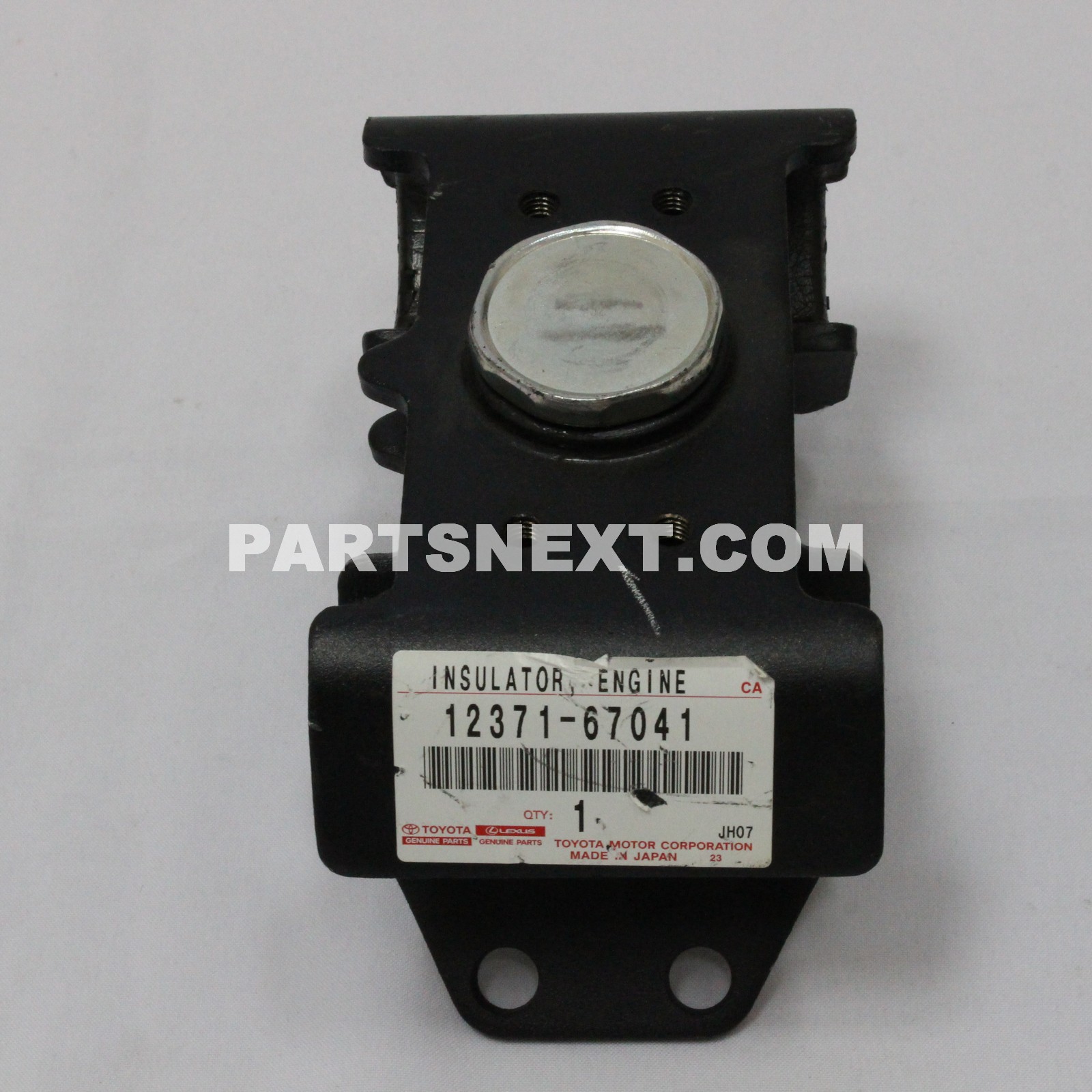 Toyota :: 12371-67041 INSULATOR, ENGINE MOUNTING, REAR NO.1
